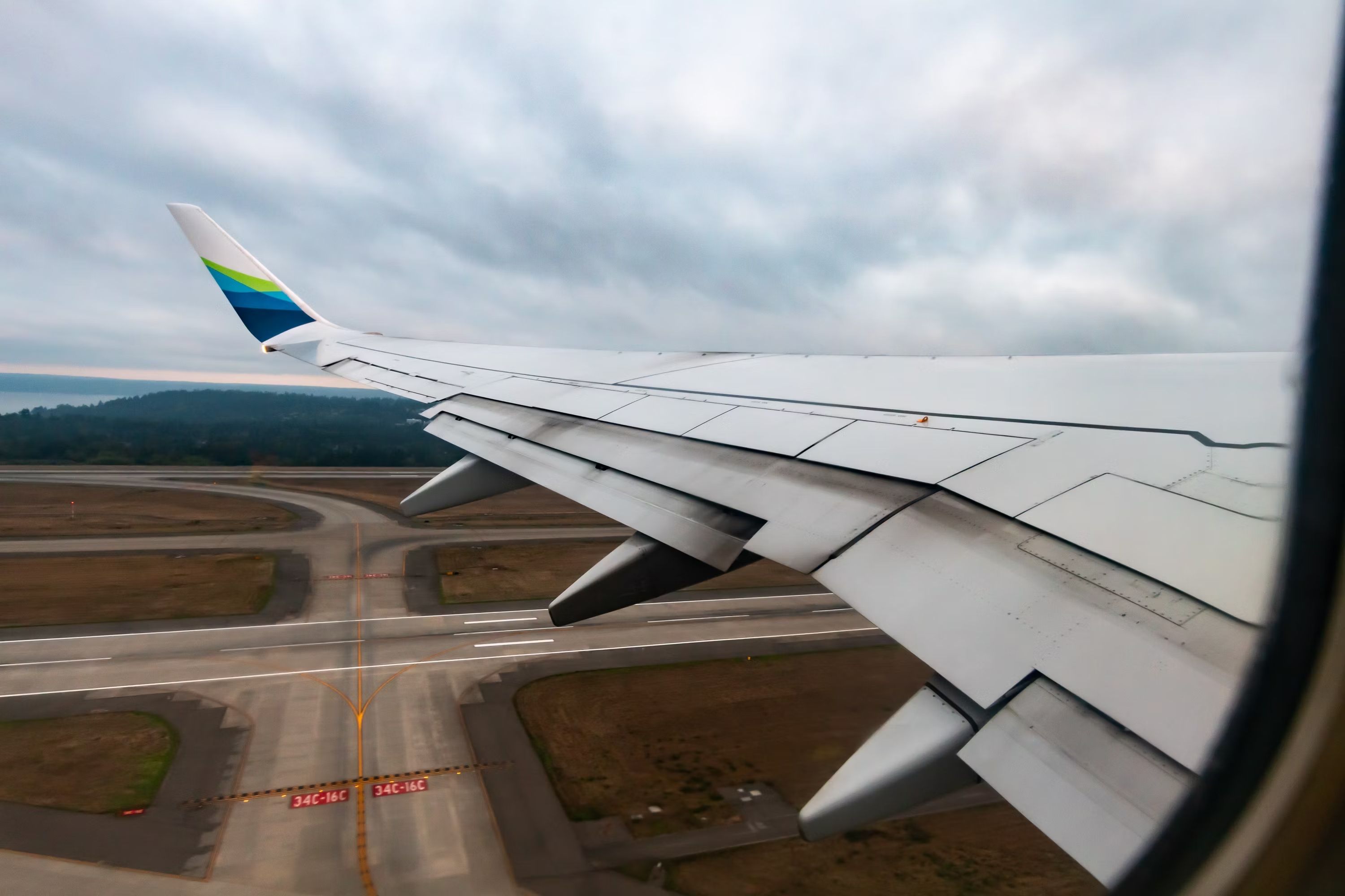 5 Fast Facts About Airplane Wings
