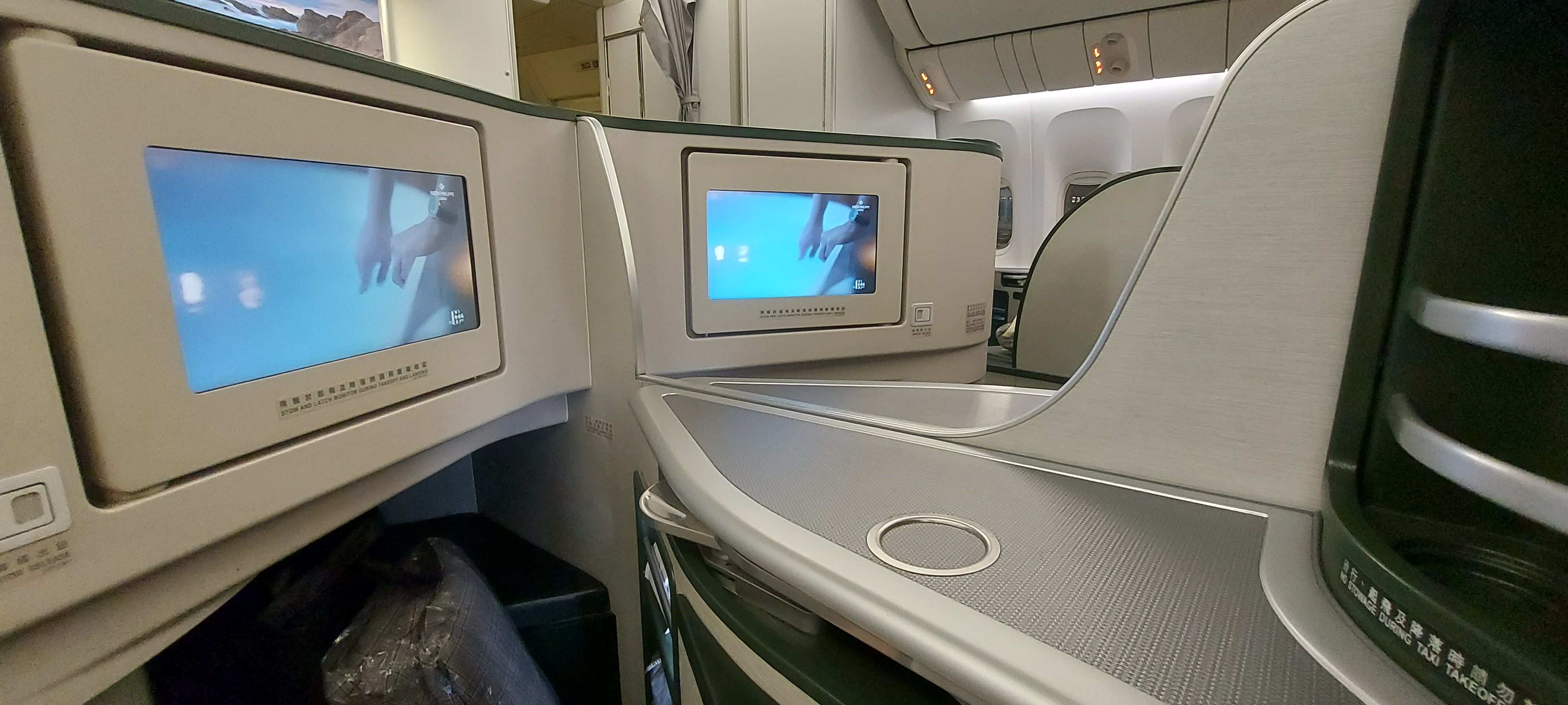 Flight Review: EVA Air Royal Laurel Class From Taipei To Chicago