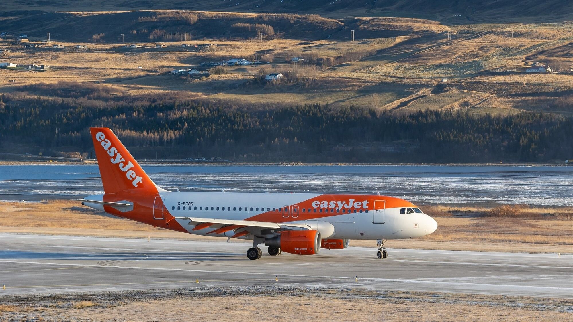 Akureyri Adventure: easyJet Adds New Northern Iceland Flights From ...