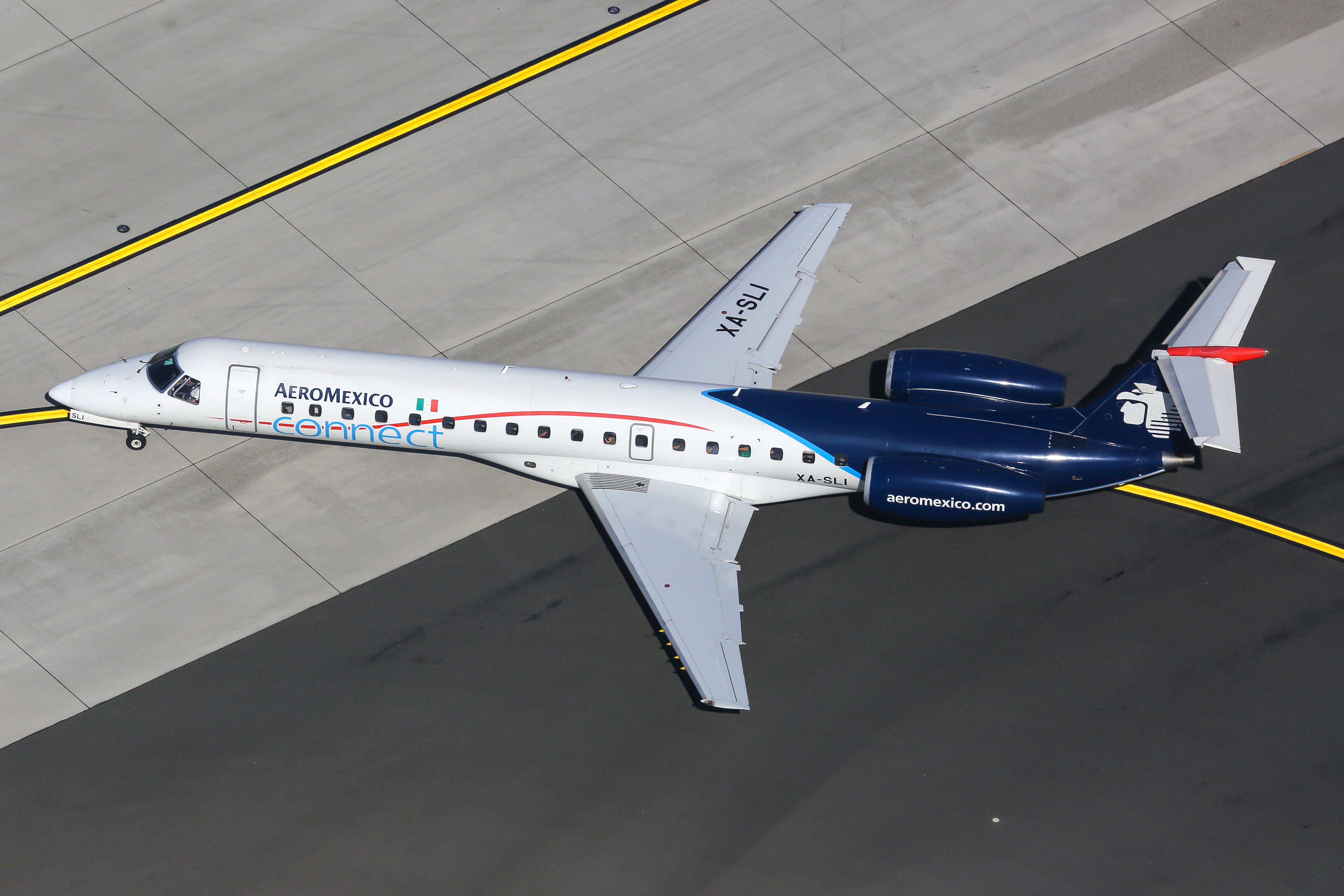 5 Cool Facts About The Embraer 145
