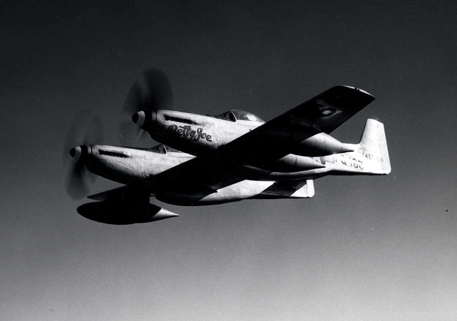 Why Did North American Aviation Build The F-82 Twin Mustang?