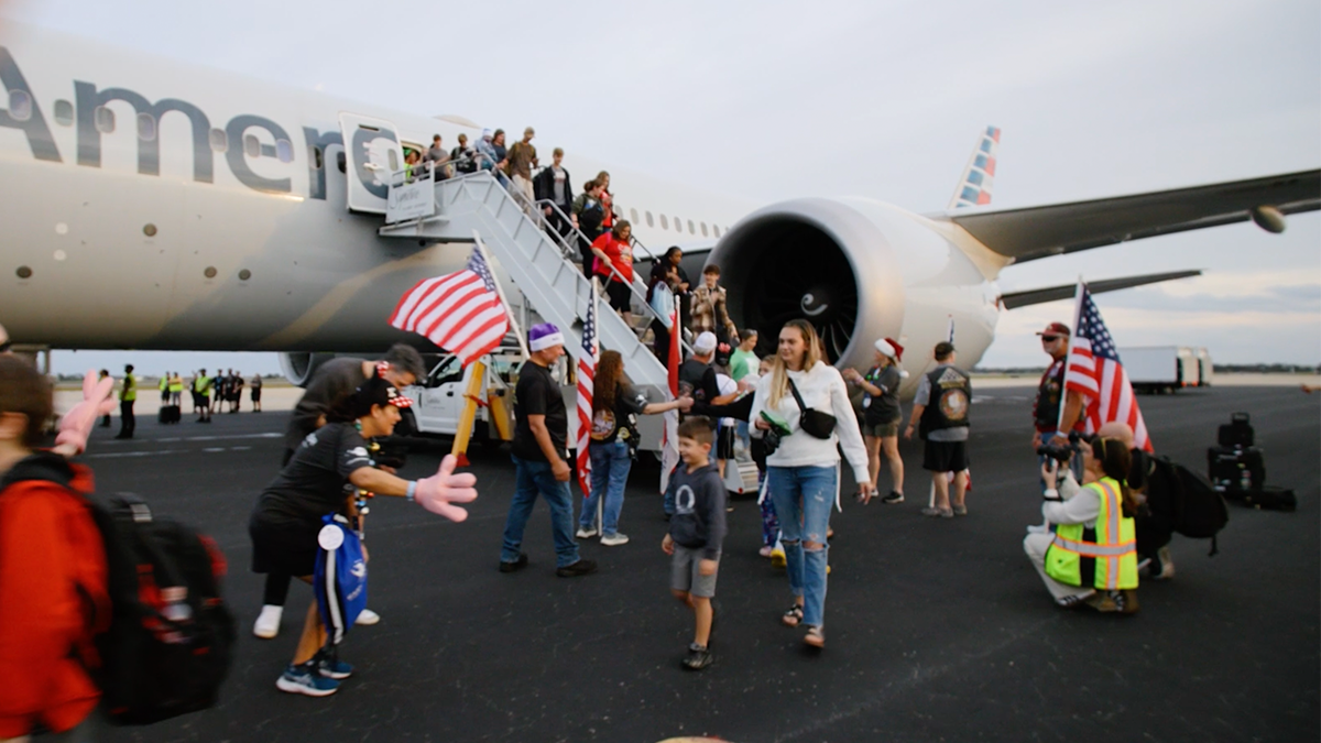Snowball Express: American Airlines Honors Families Of Fallen First ...
