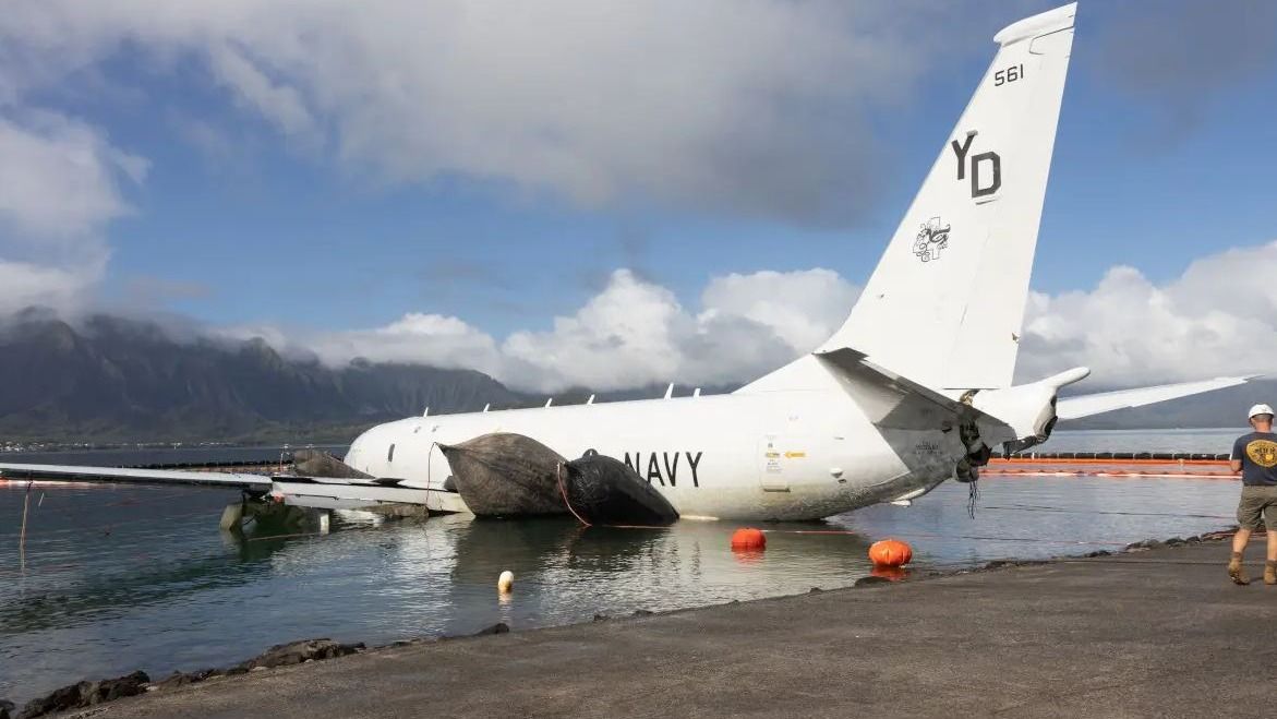 How Did The US Navy Get Its Boeing P-8 Poseidon Out Of The Waters Of ...