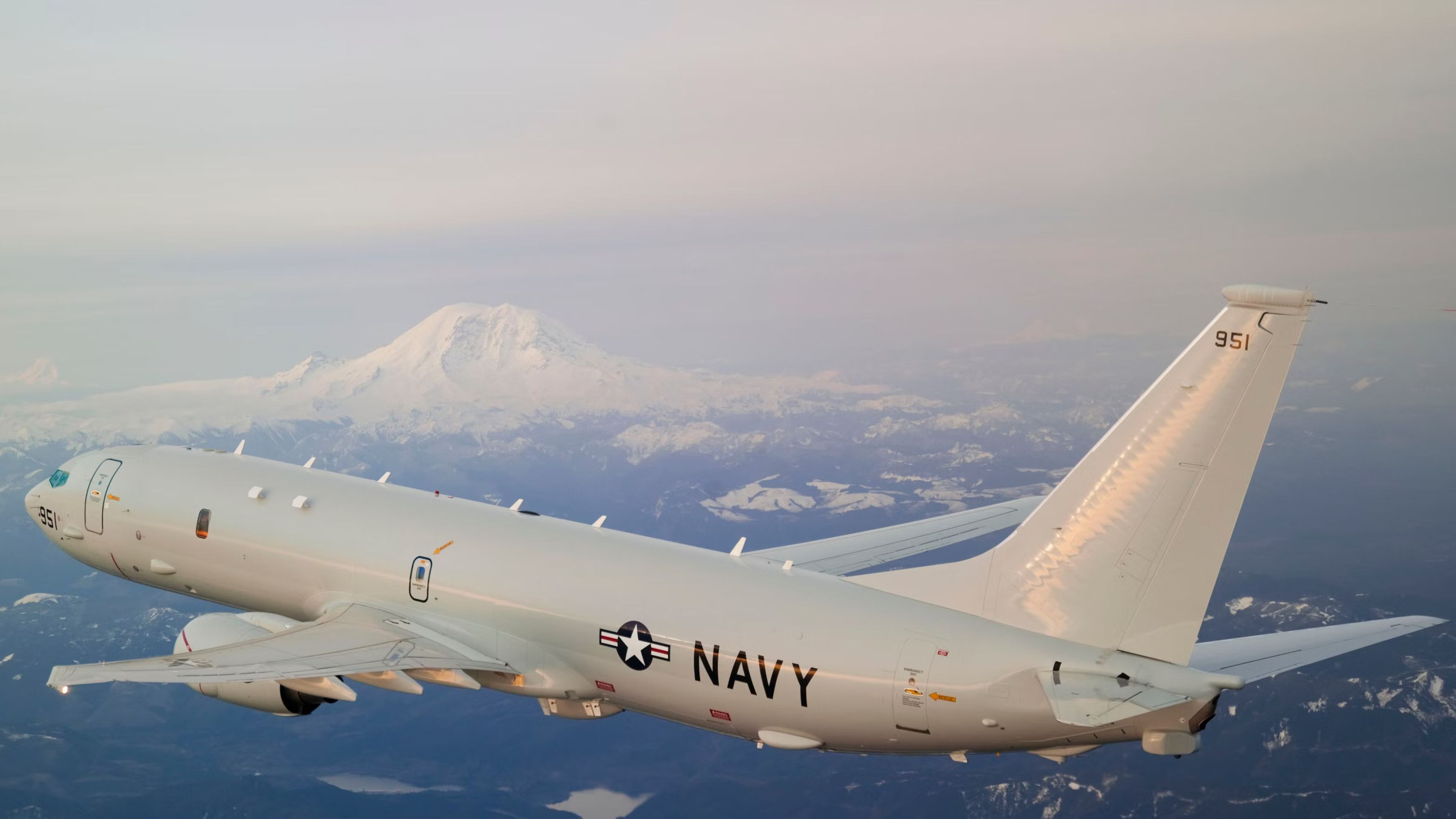 US Navy To Recover Crashed P8 Poseidon From Hawaii Coral Reef At Cost ...