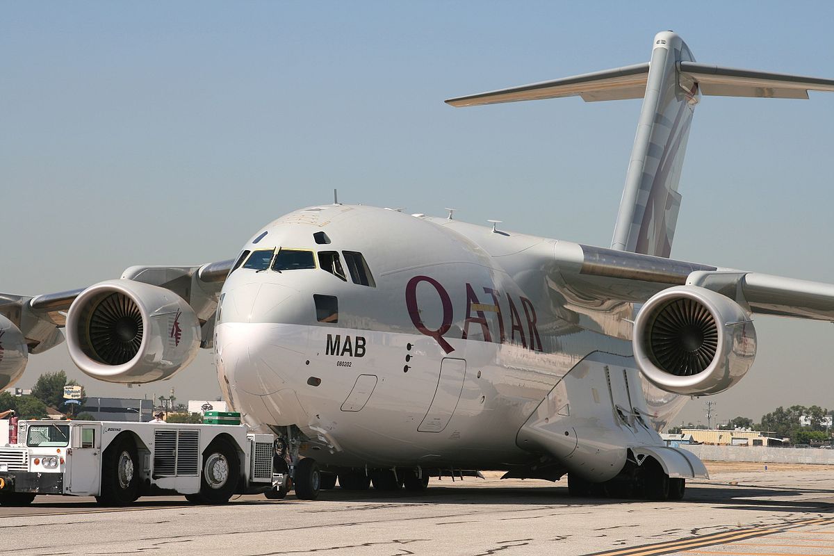 This Airforce C17 Wears The Qatar Airways Livery - Here's Why