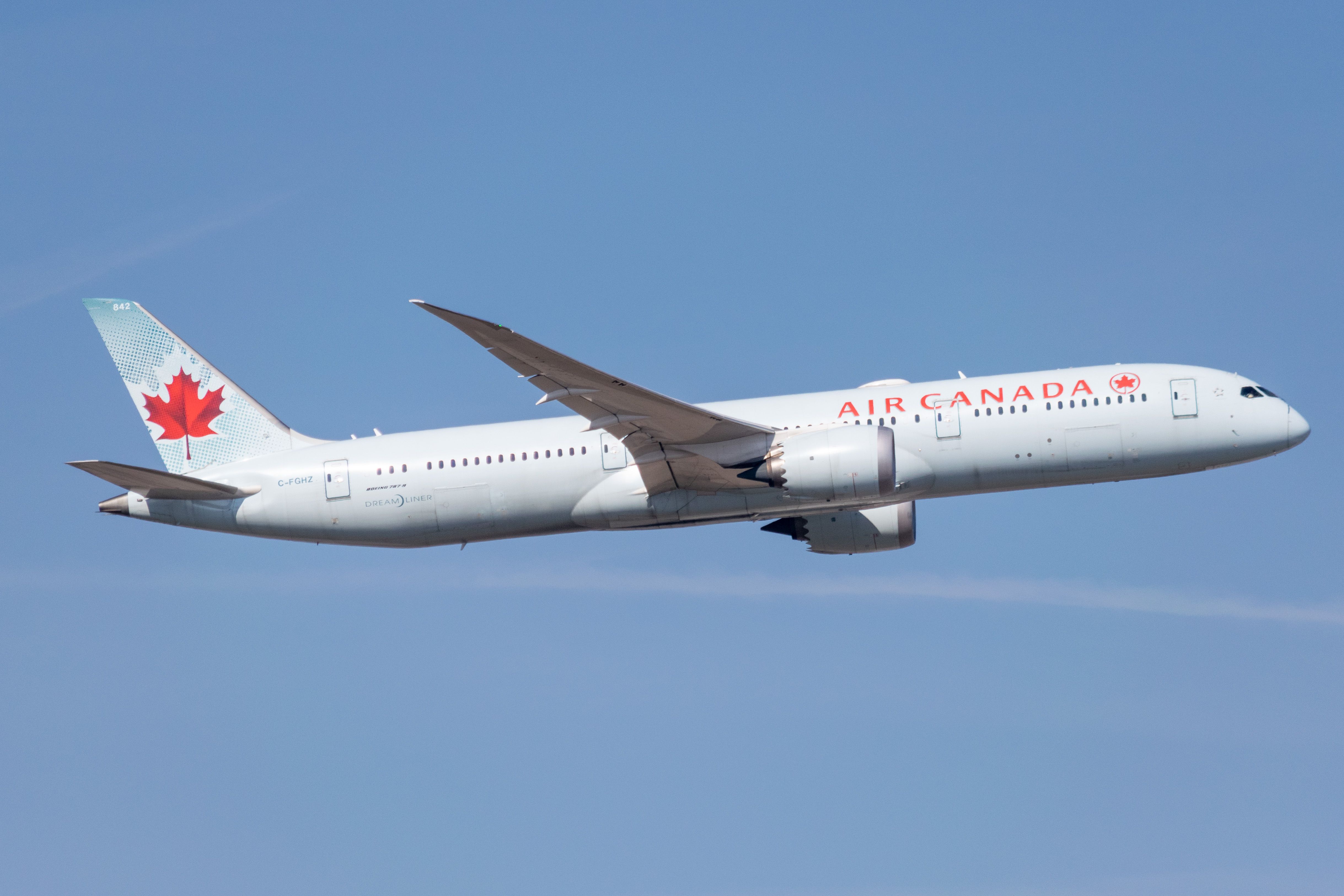 Air Canada Boeing 787-9 Tires Damaged On Departure From London Heathrow
