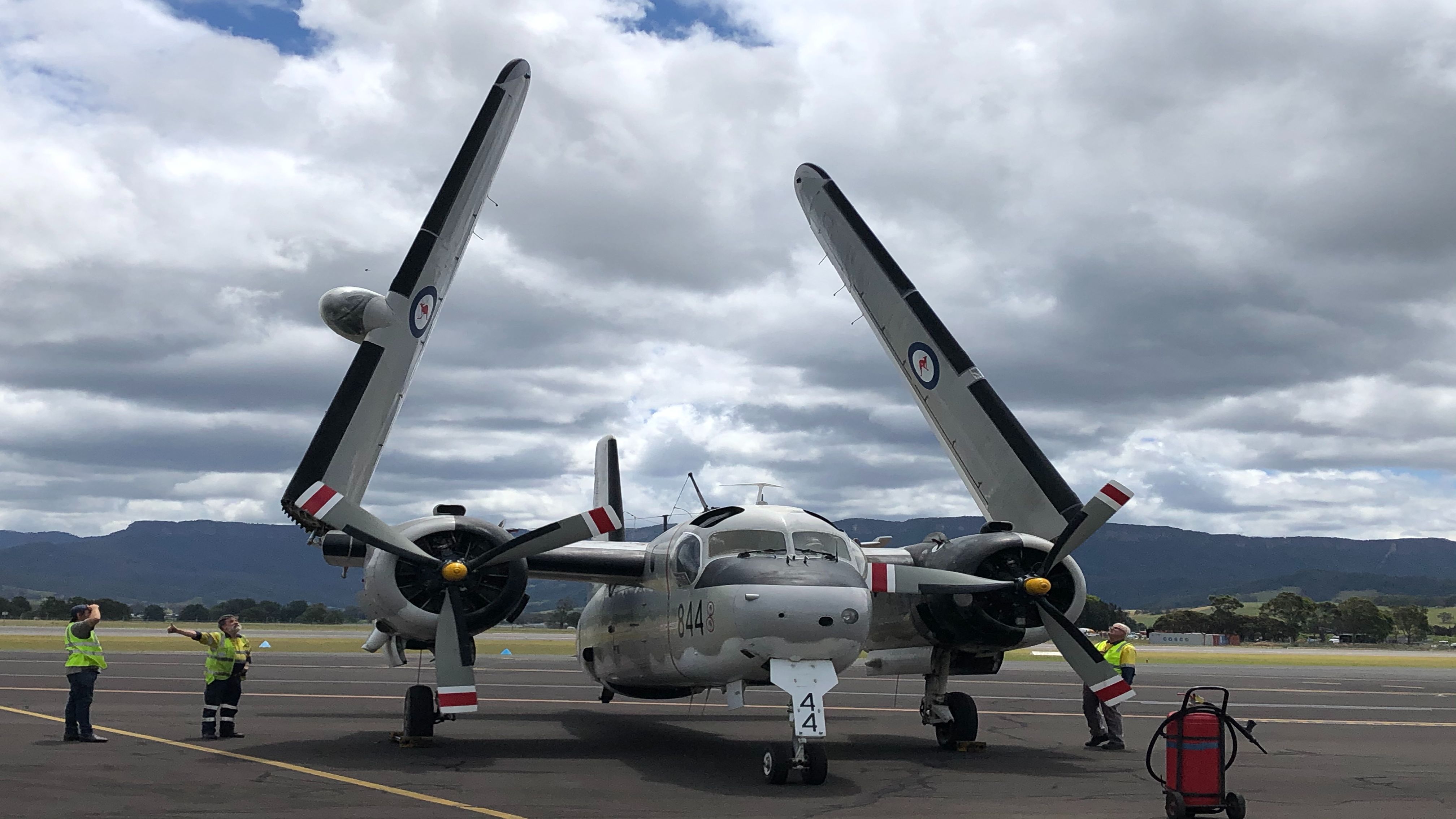 Three Grumman Trackers Star At HARS Tarmac Days This Weekend