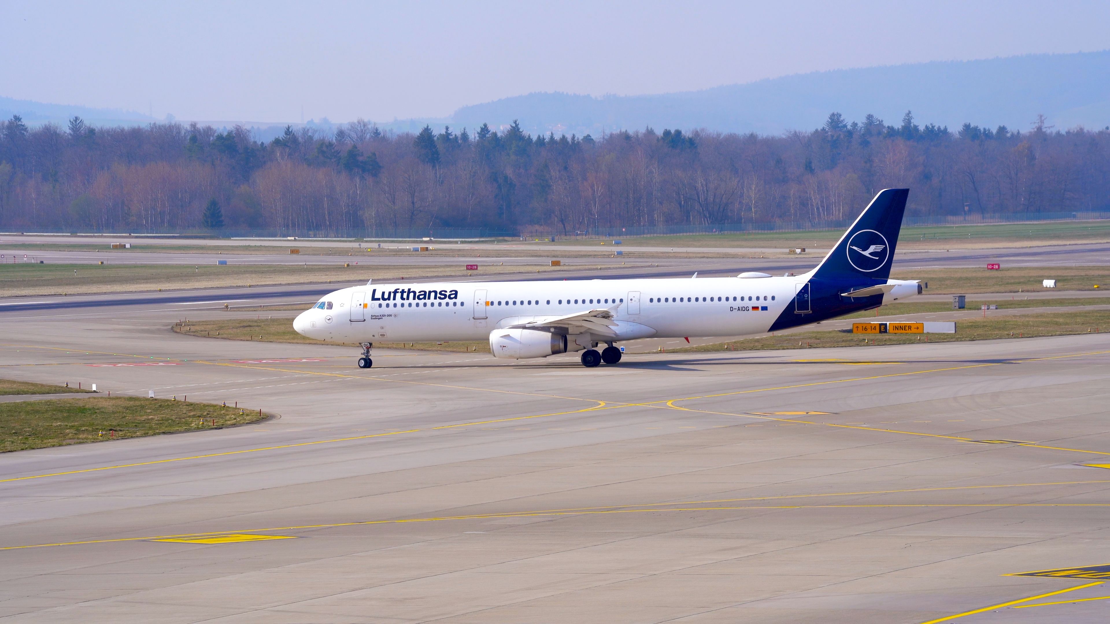 Lufthansa Airbus A321 Diverts To Madrid After Pilot Falls Sick