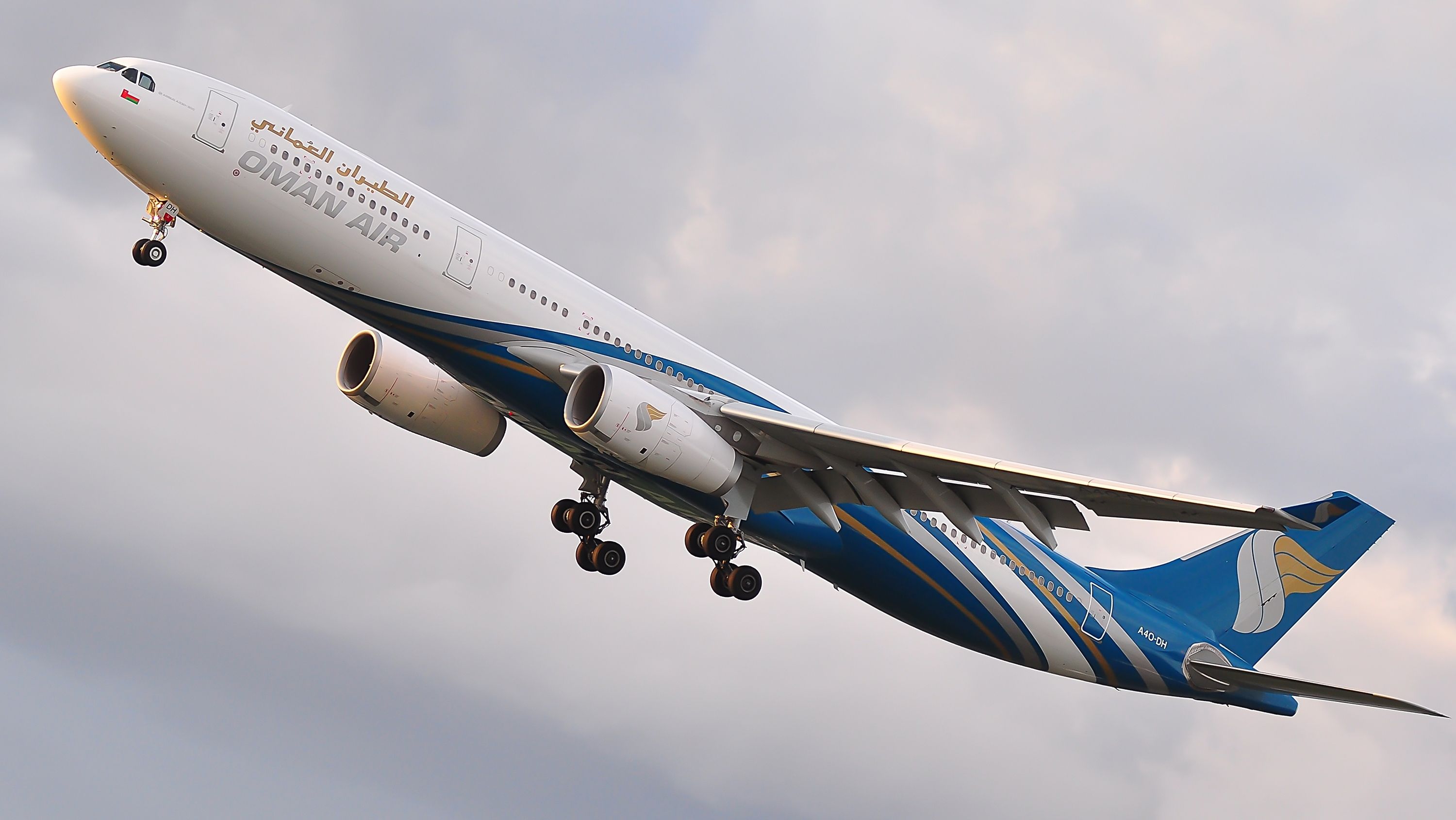 Oman Air Considers The Benefits Of Only Operating Widebodies