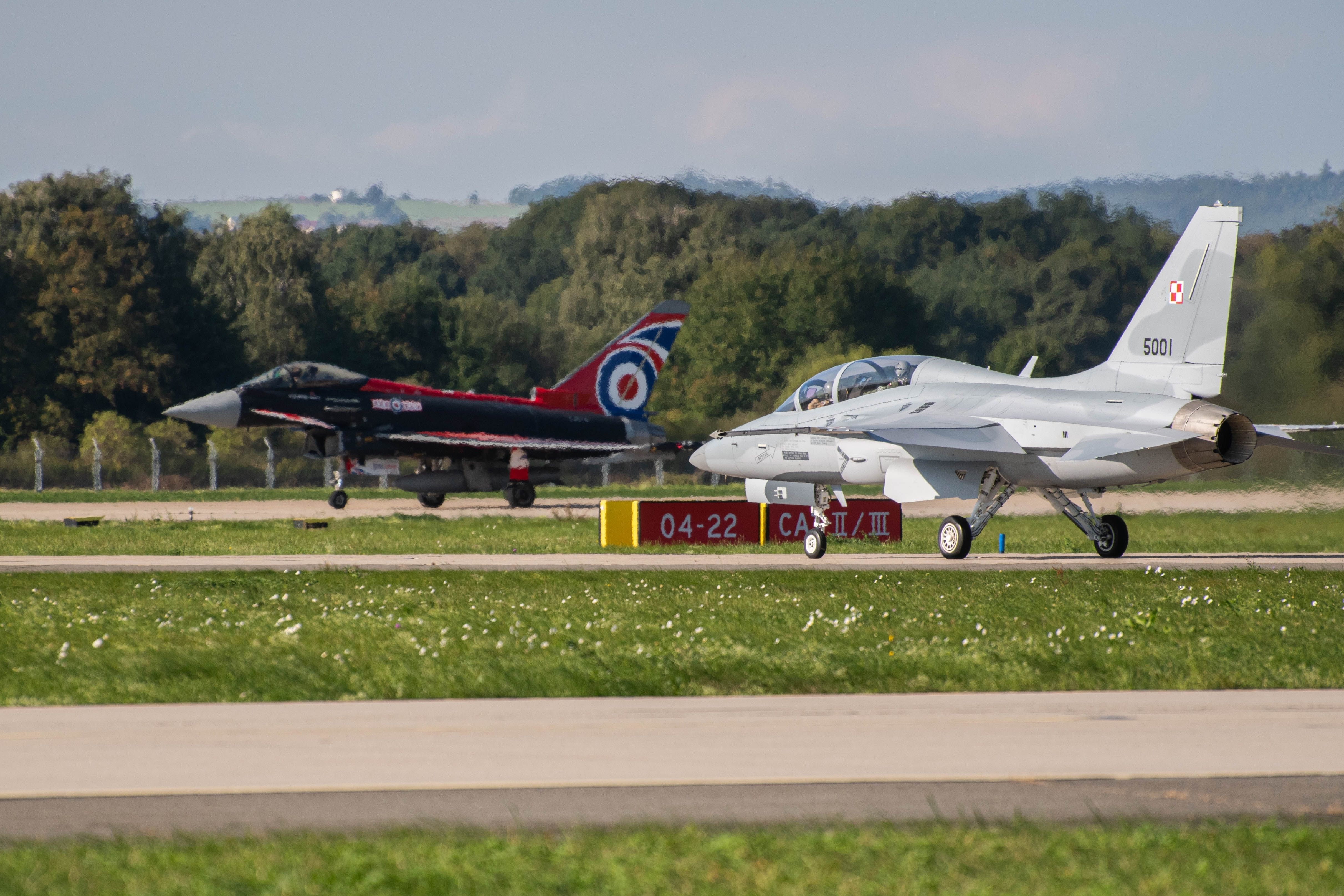 What's The Difference Between The KAI T-50 & The FA-50?