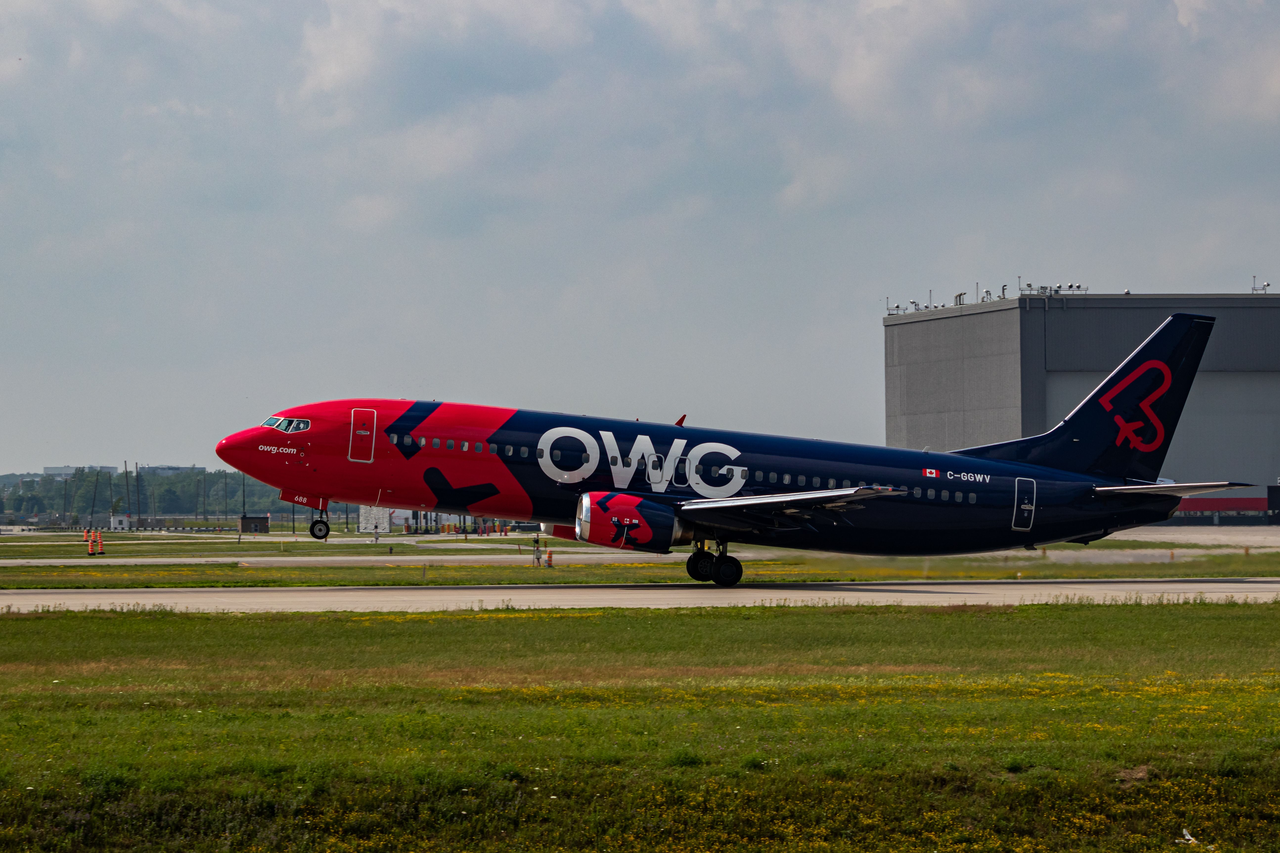 Boeing Celebrates 40 Years Since The 737 Classic's 1st Flight