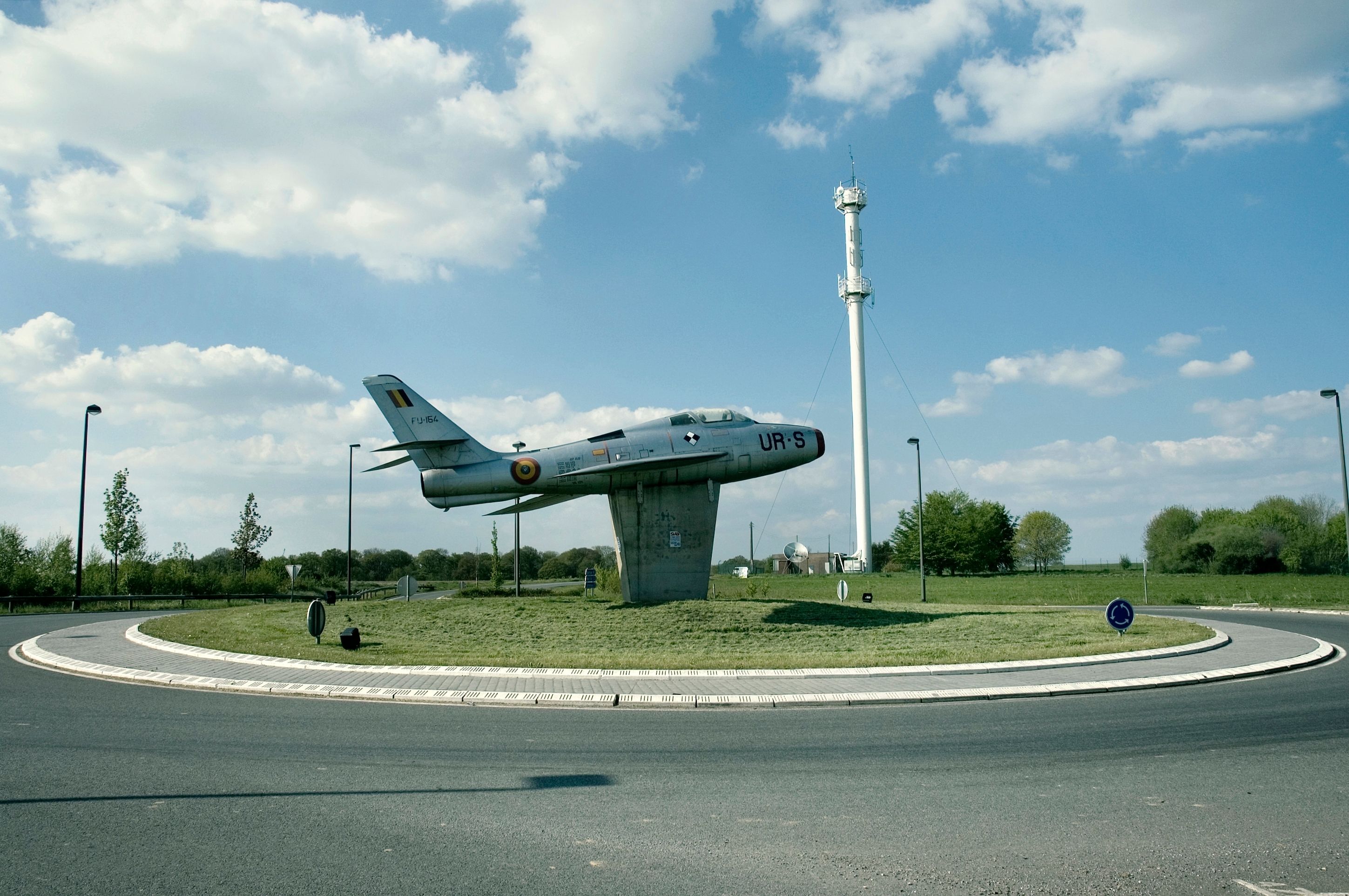 1950s Fighter-Bomber: 5 Fast Facts About The Republic F-84F Thunderstreak