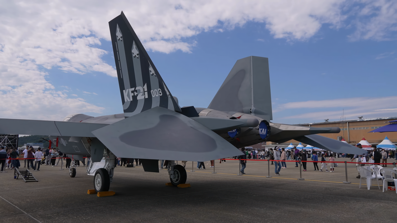 South Korean Fighter Jet: 5 Fast Facts About The KAI KF-21 Boramae
