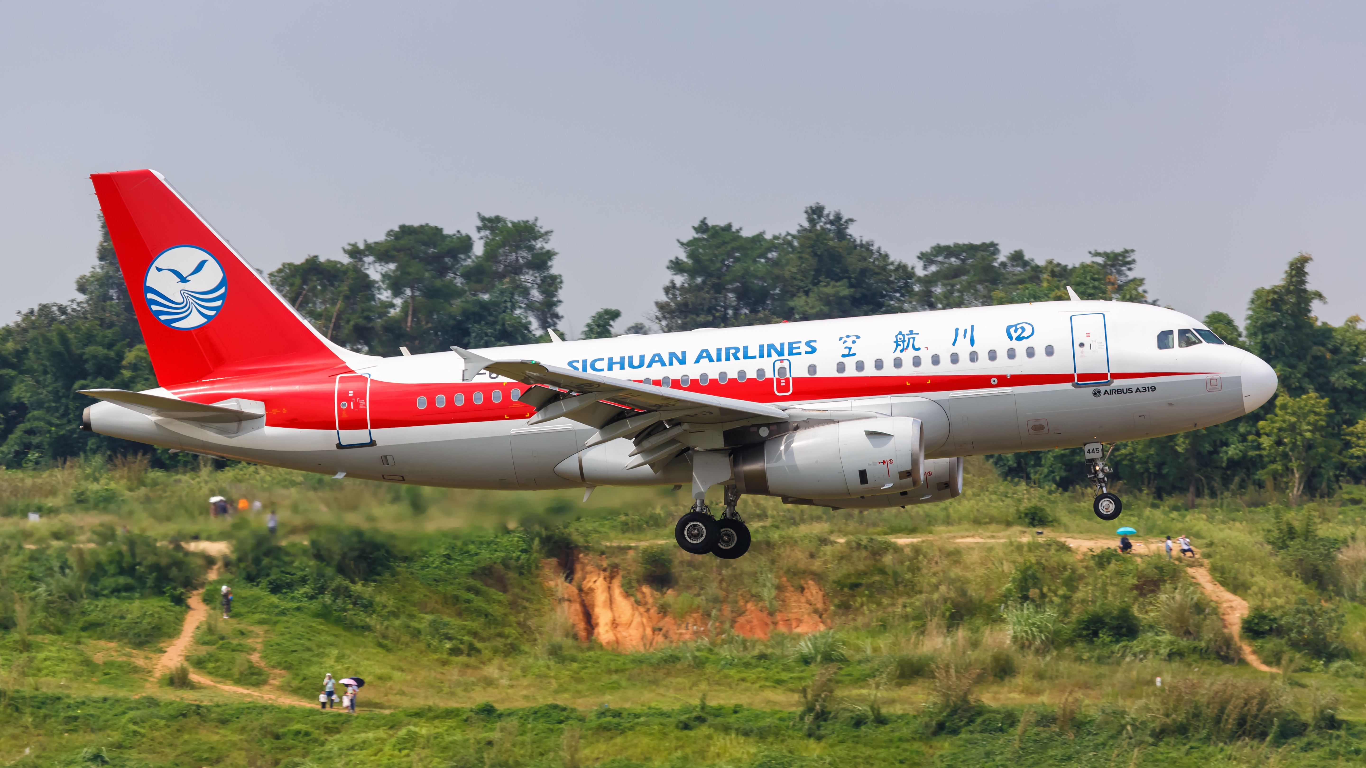 Not Just British Airways 5390: Did You Know A Sichuan Airlines Jet Also ...