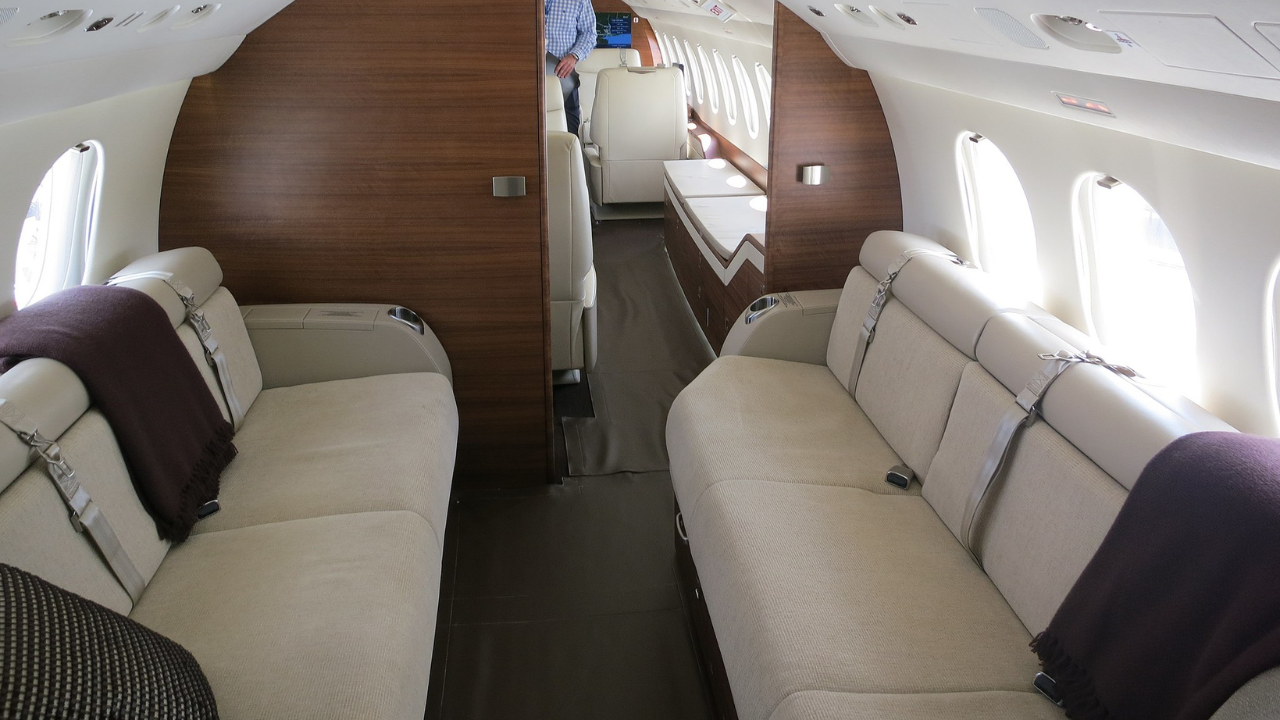 Large Cabin Luxury: 5 Unique Features In The Dassault Falcon 7X Interior
