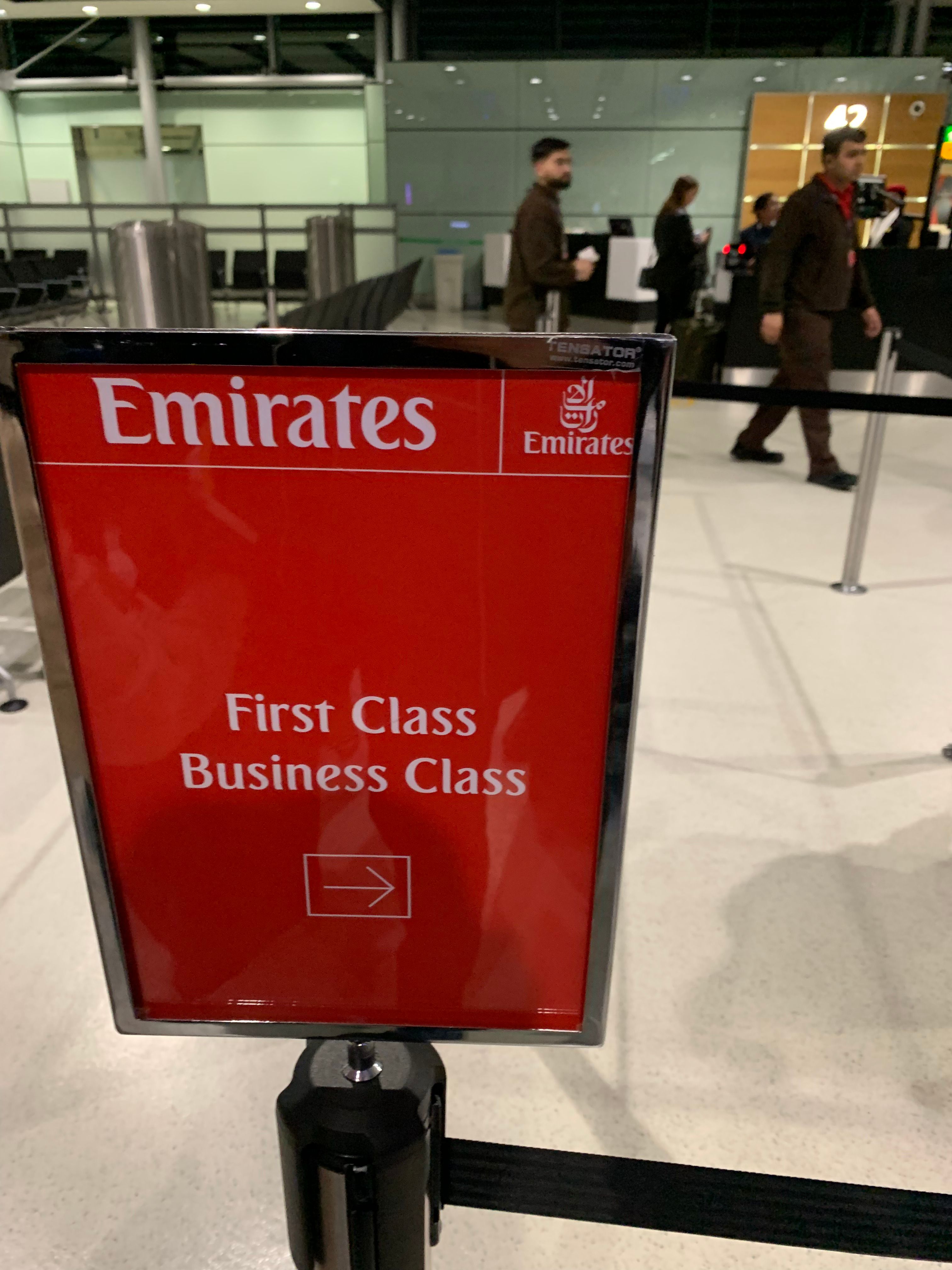 Flight Review: Emirates Boeing 777-300ER Business Class London Heathrow ...