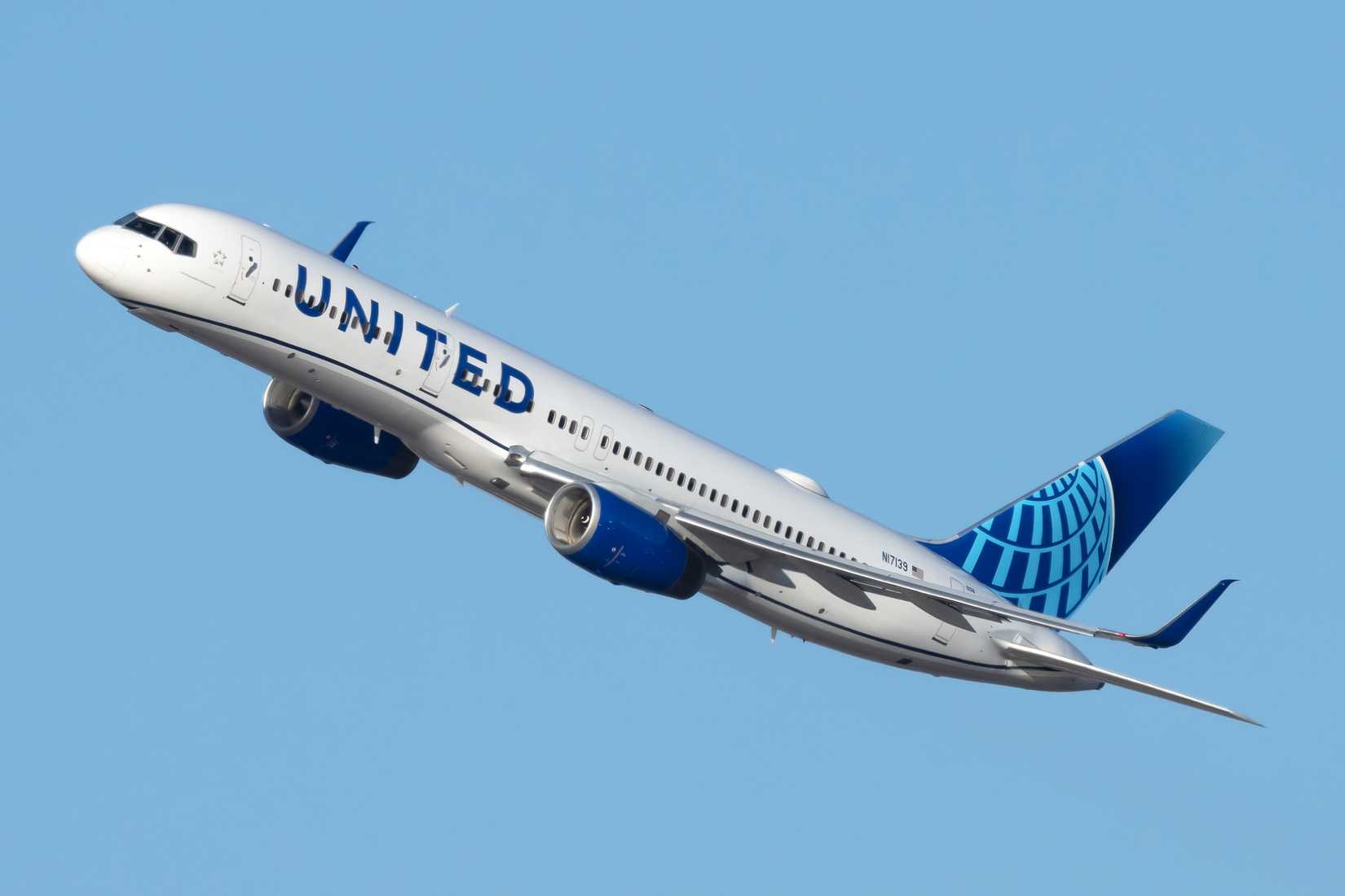 How To Use The United Airlines Young Adult Discount