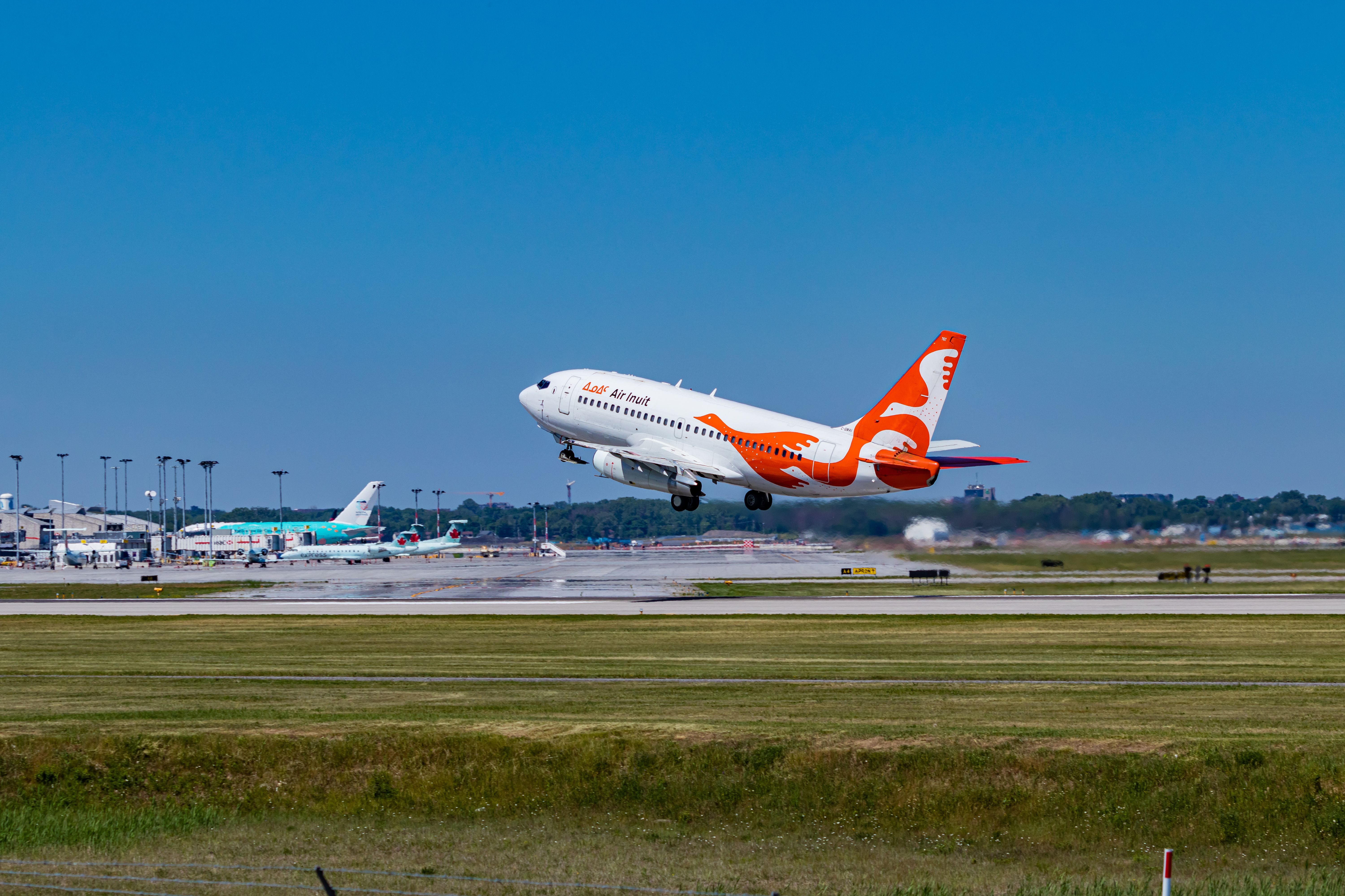 Who Still Flies The Boeing 737-200 In North America?