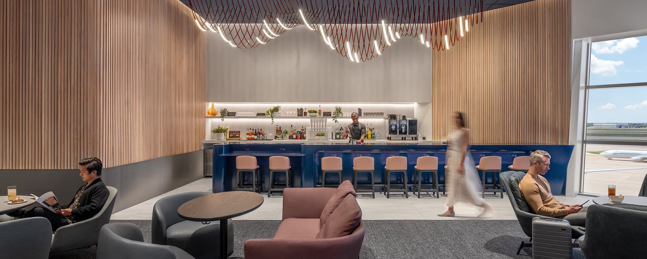 All The Lounges At Dallas Fort Worth Airport And How To Access Them