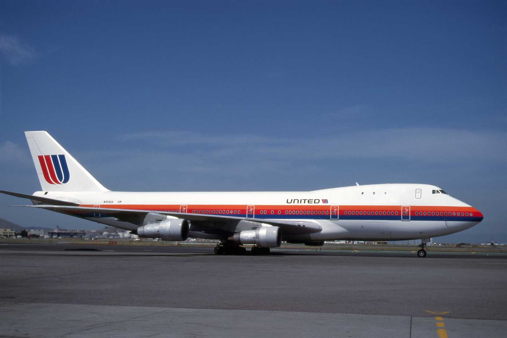When & Why Did United Airlines Retire The Boeing 747?