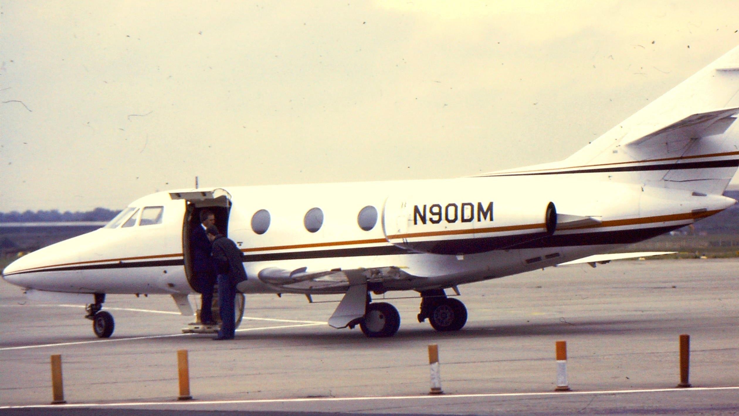 The Fastest Light Private Jet: A Look At The Dassault Falcon 10 Mystère