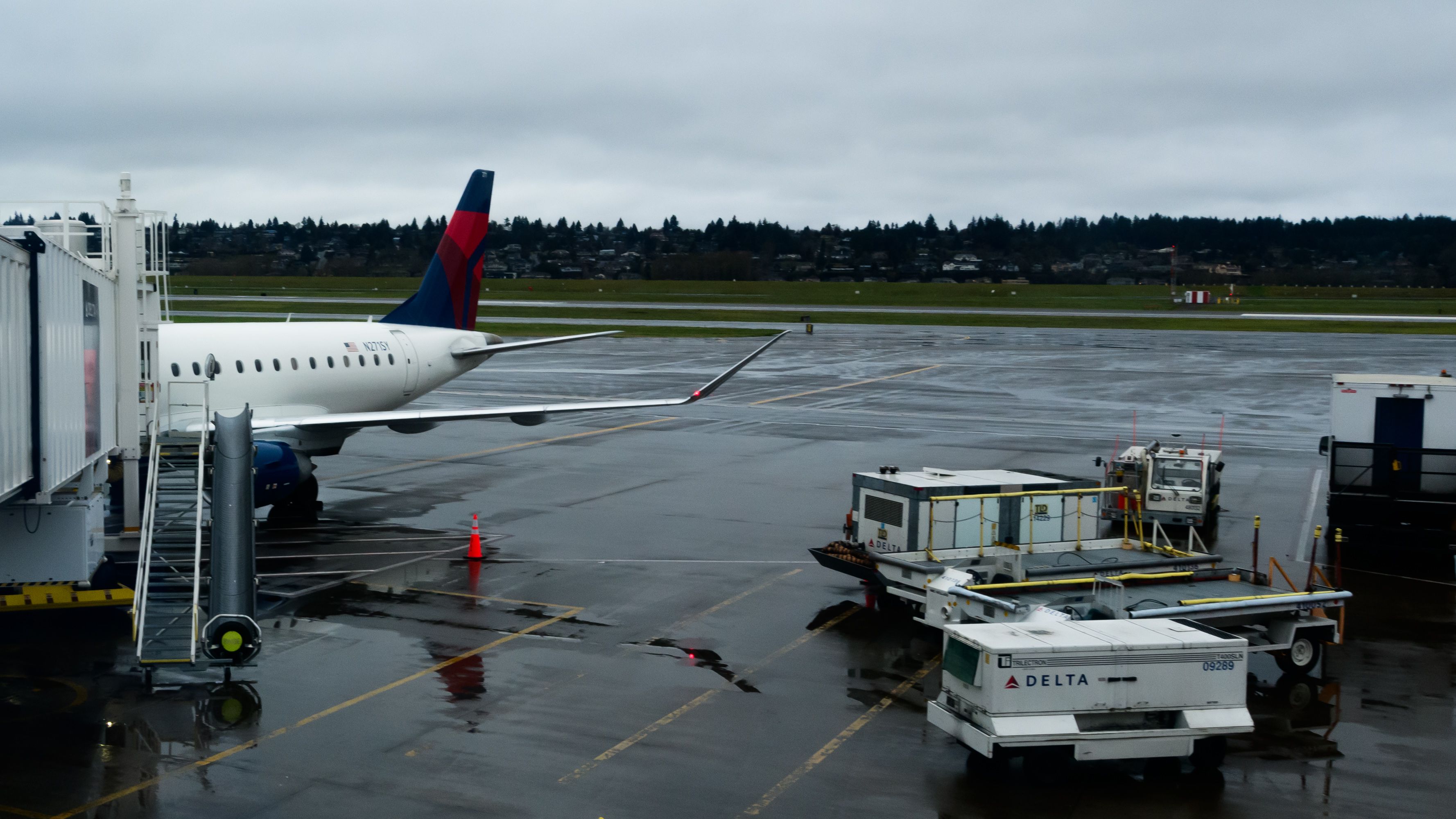 Trip Review: Delta Connection E175 SEA-PDX
