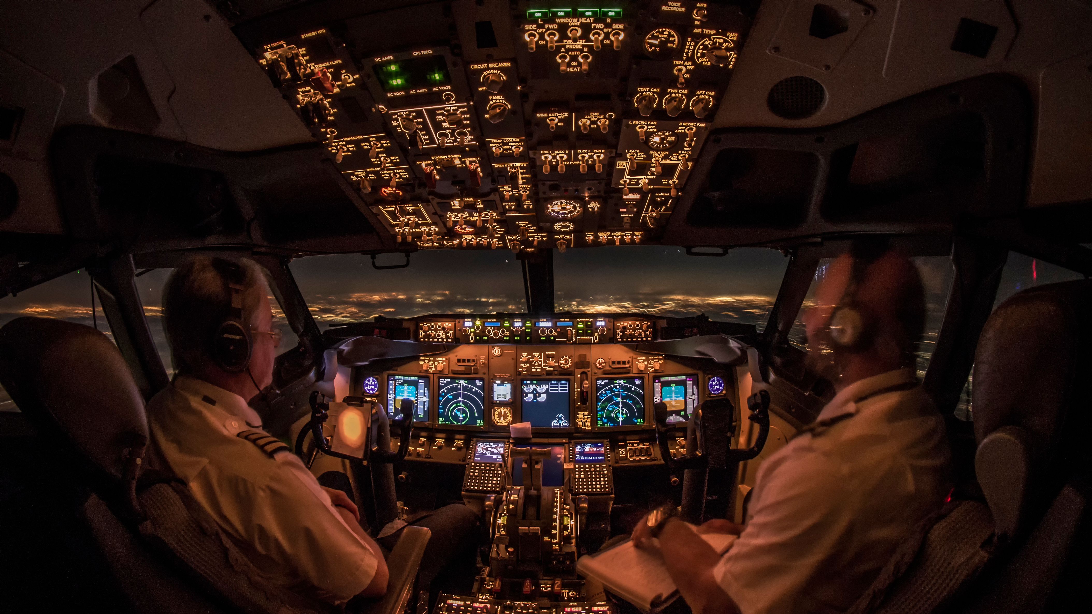 Interview: What Do Airline Passengers Experience When Flying During A ... Interview: What Do Airline Passengers Experience When Flying During A ...
