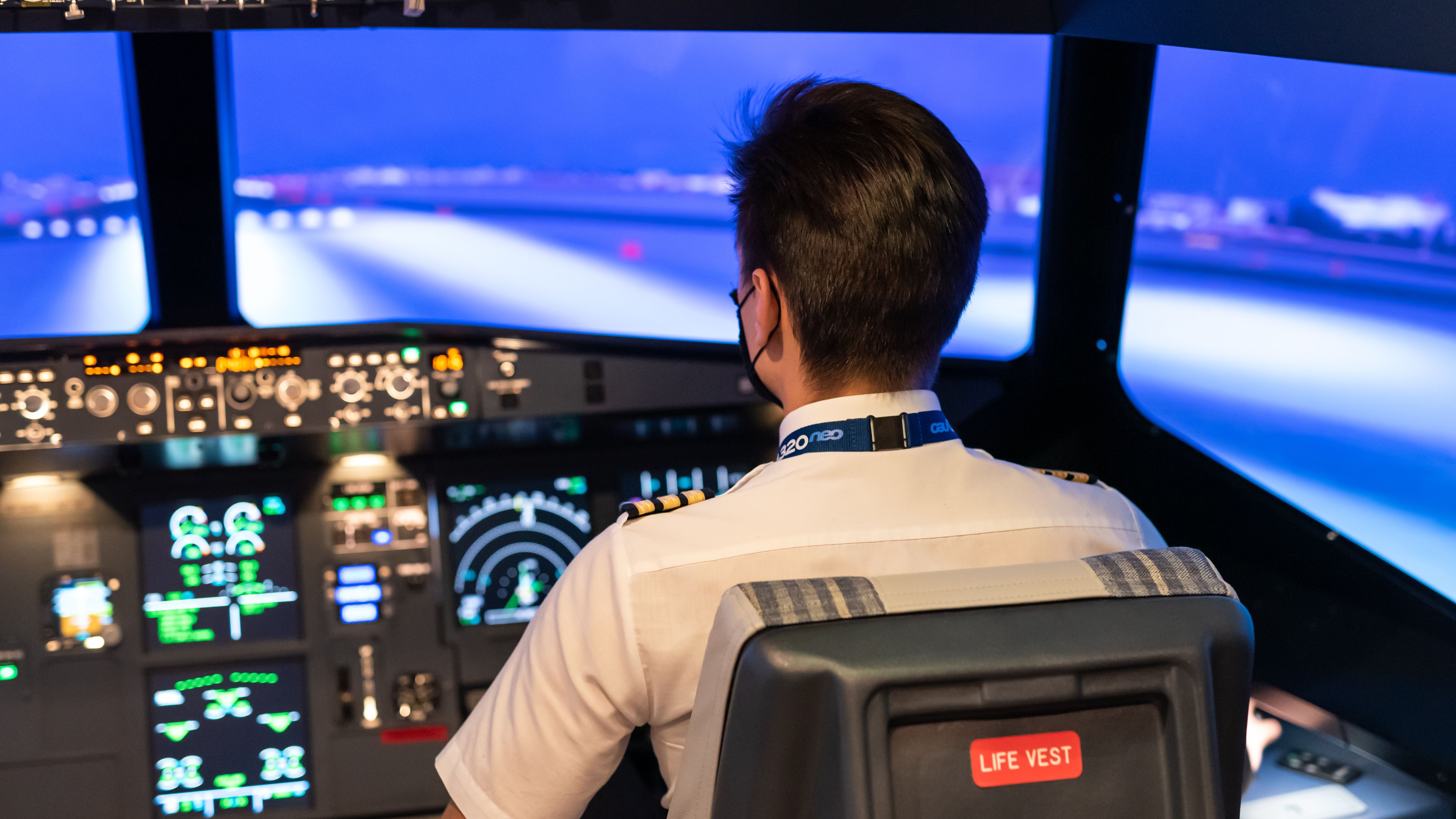 Here's What Happens When A Plane Lands On The Wrong Runway Or At The ...