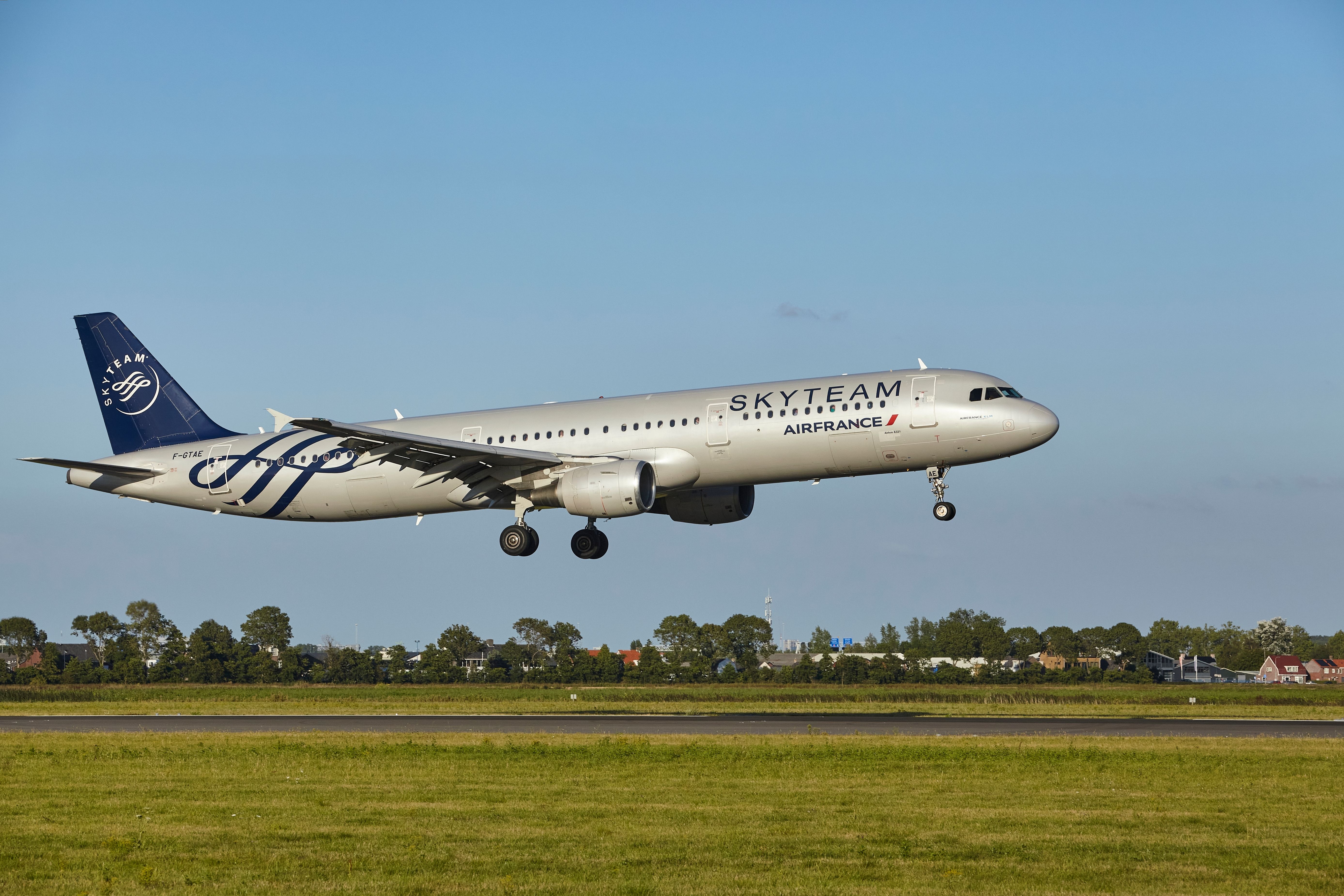 What SAS' Star Alliance-SkyTeam Swap Means For Frequent Flyers