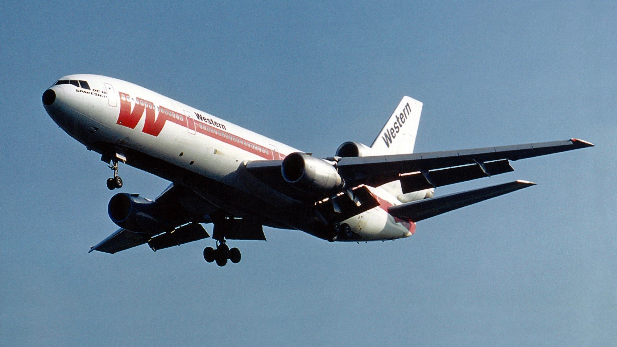 Western Airlines Flight 2605: A Cabin Crew Perspective