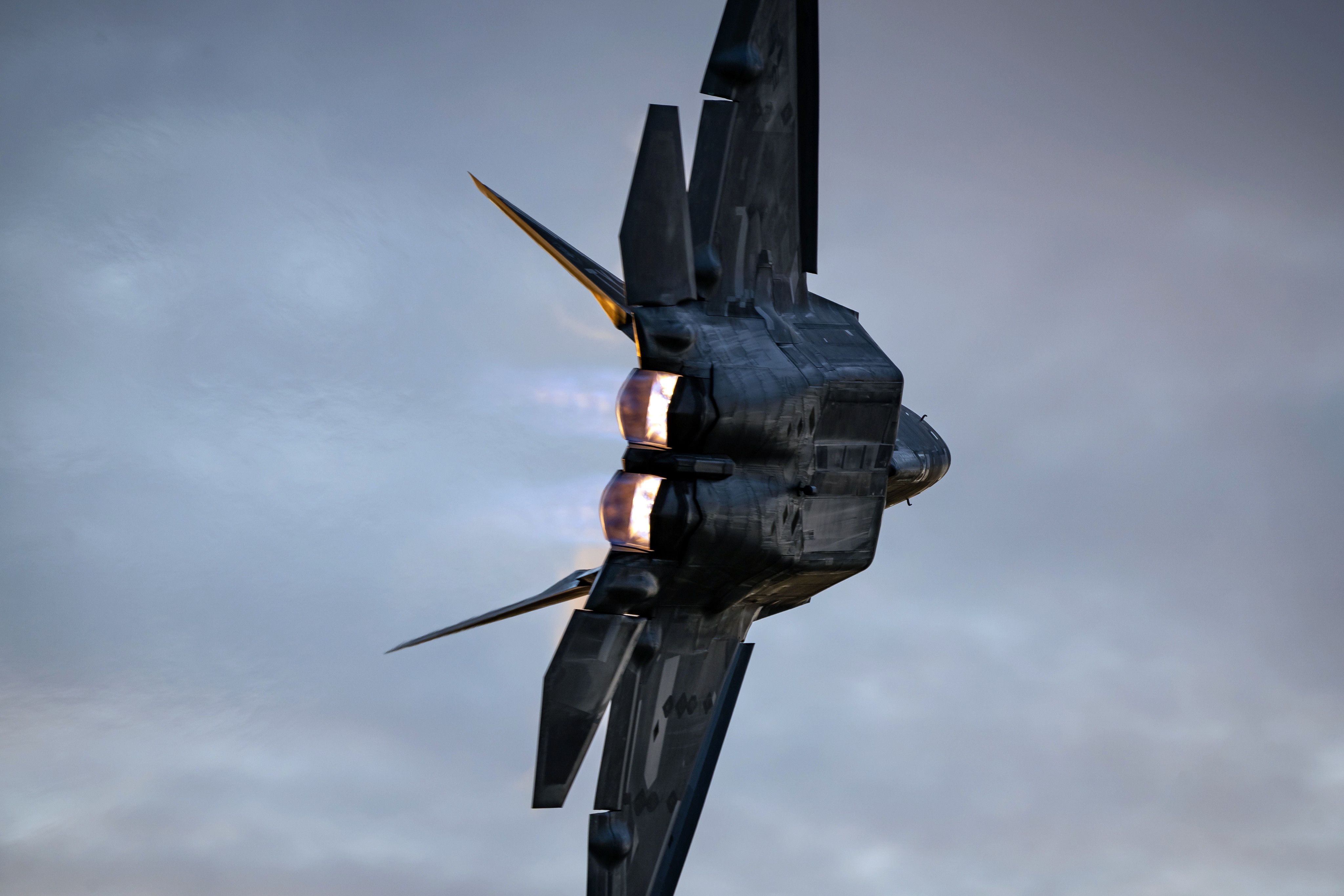 Why The US Air Force Wants To Begin Retiring Its F-22s