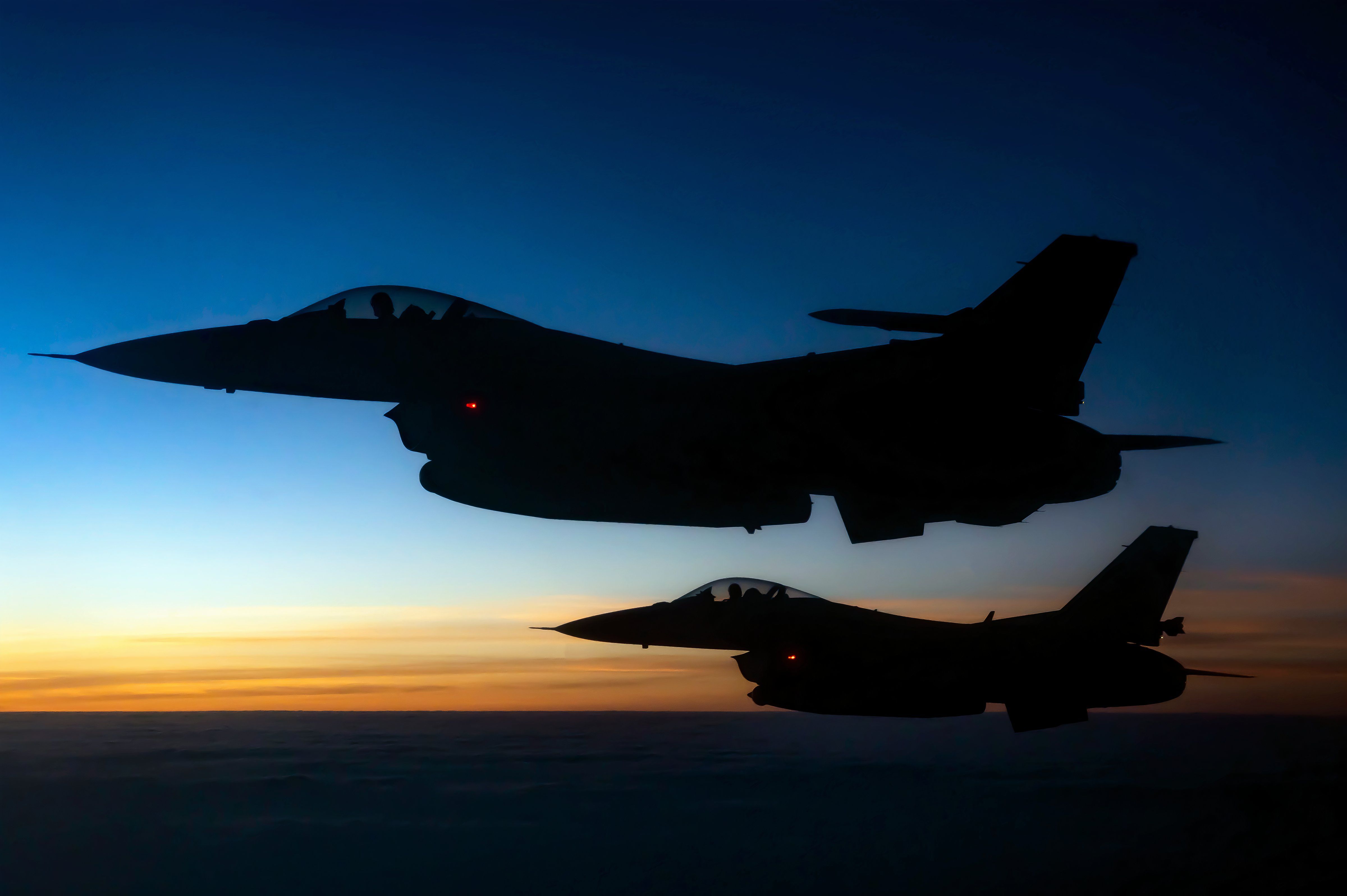 FEED: A Closer Look At The F-16 Fighting Falcon's Impressive ...