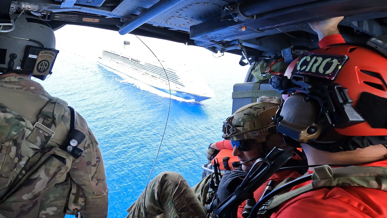 4 USAF Rescue Wing Helicopters Airlift Passengers On Carnival Cruise ...