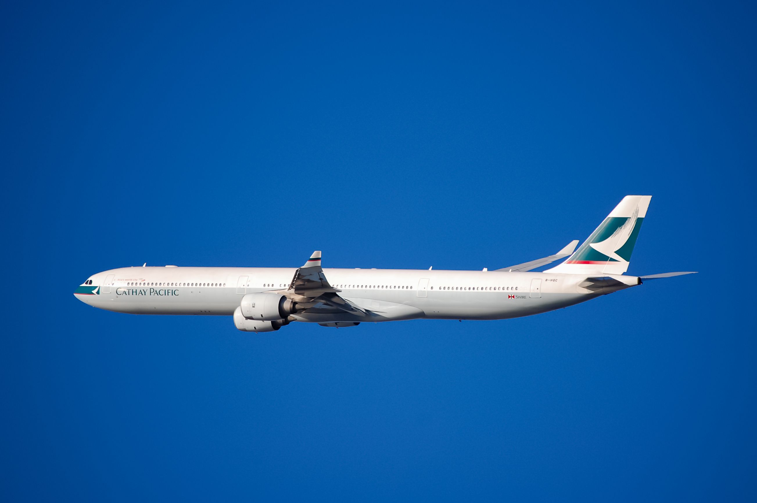 Why Do Transatlantic Flights Pass Over Greenland?