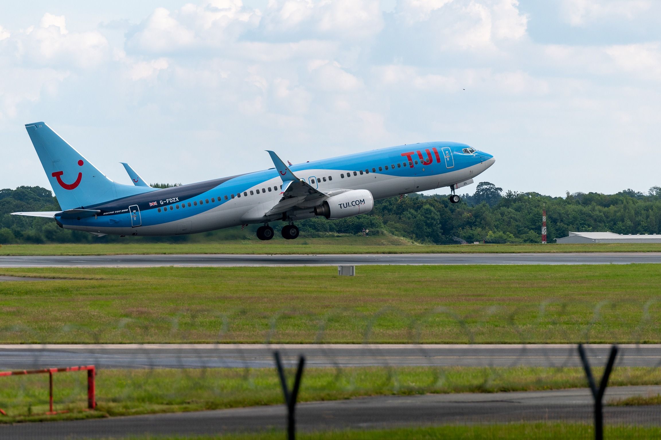 TUI Boeing 737 Encountered Autothrottle Disconnect On Takeoff: AAIB ...