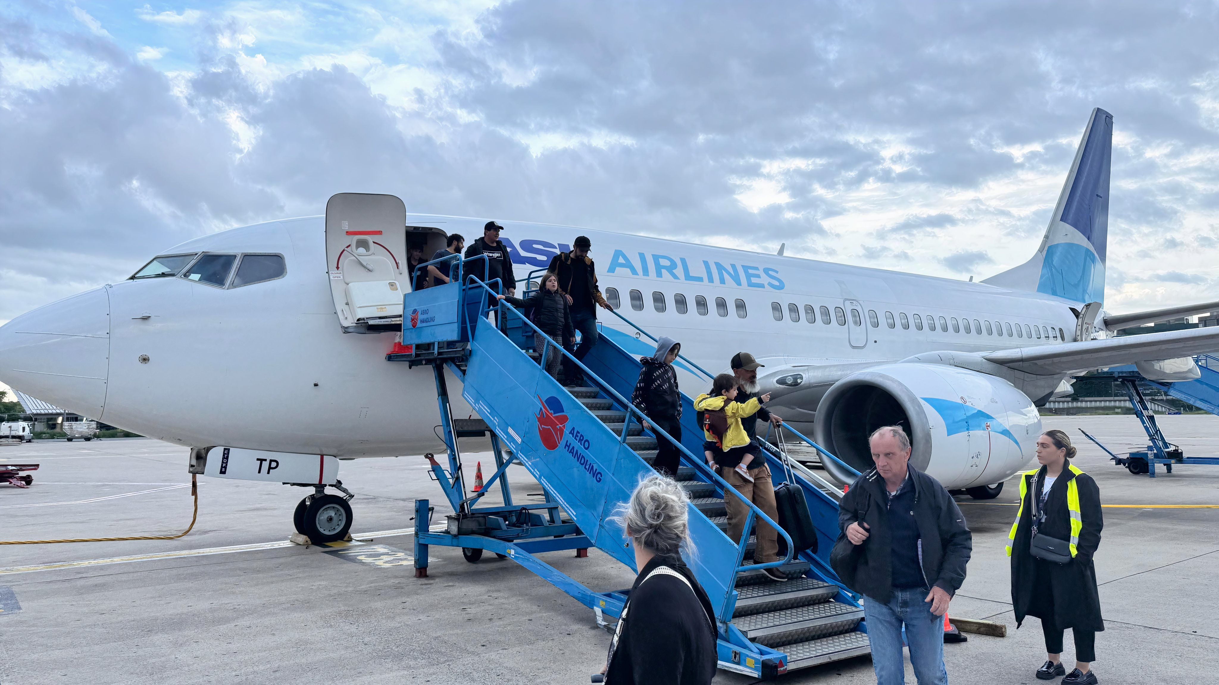 6 Hours+: ASL Airlines Resumes Transatlantic Domestic Boeing 737-700 ...