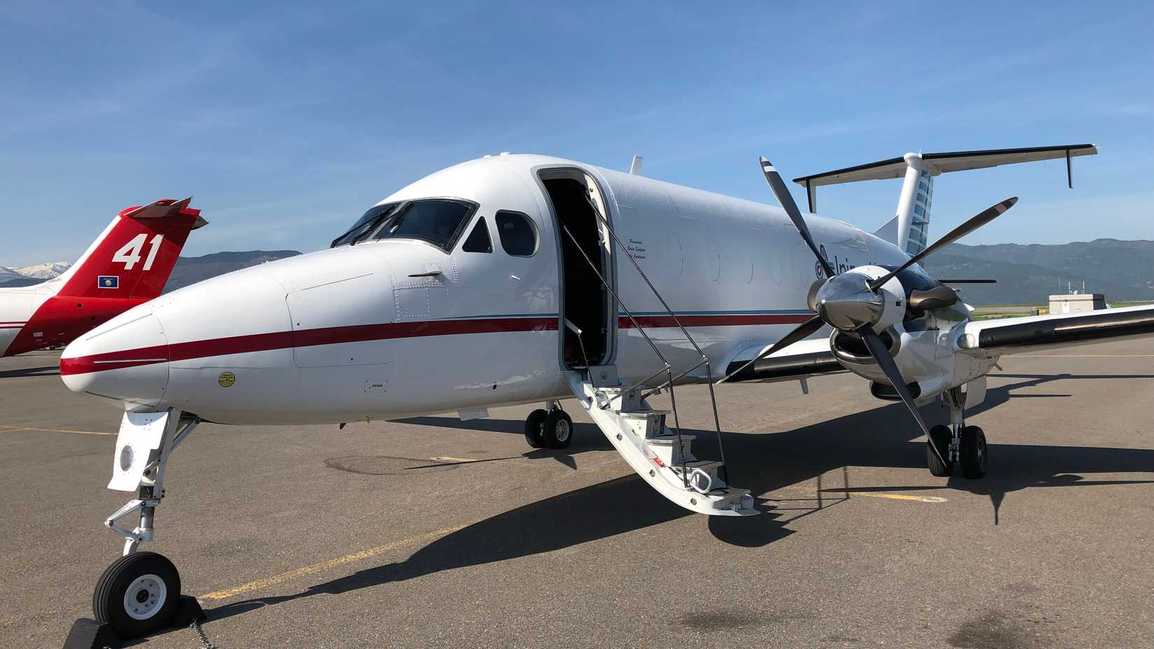 Ultimate Utility Turboprop: A Guide To The Beechcraft 1900
