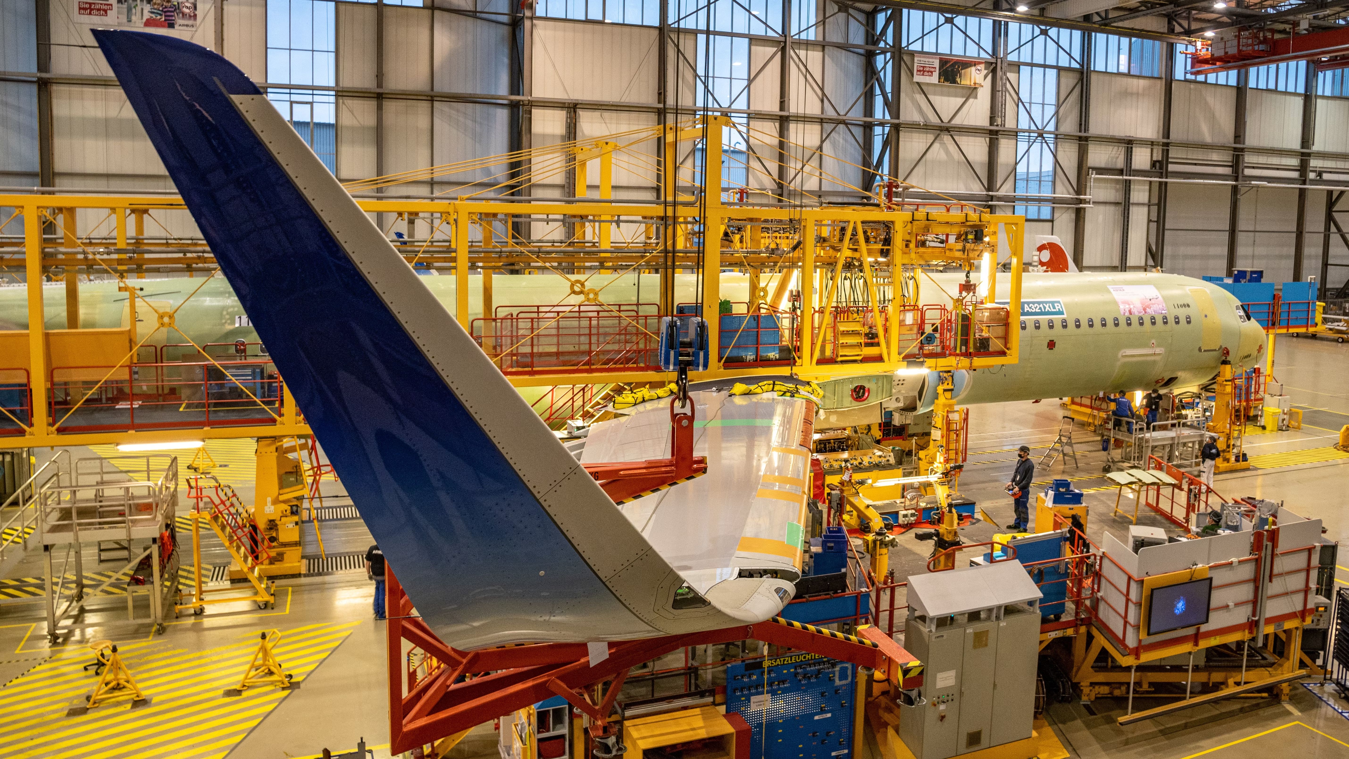 Airbus 2024 Deliveries Reach 256 Jets With 8579 In Backlog
