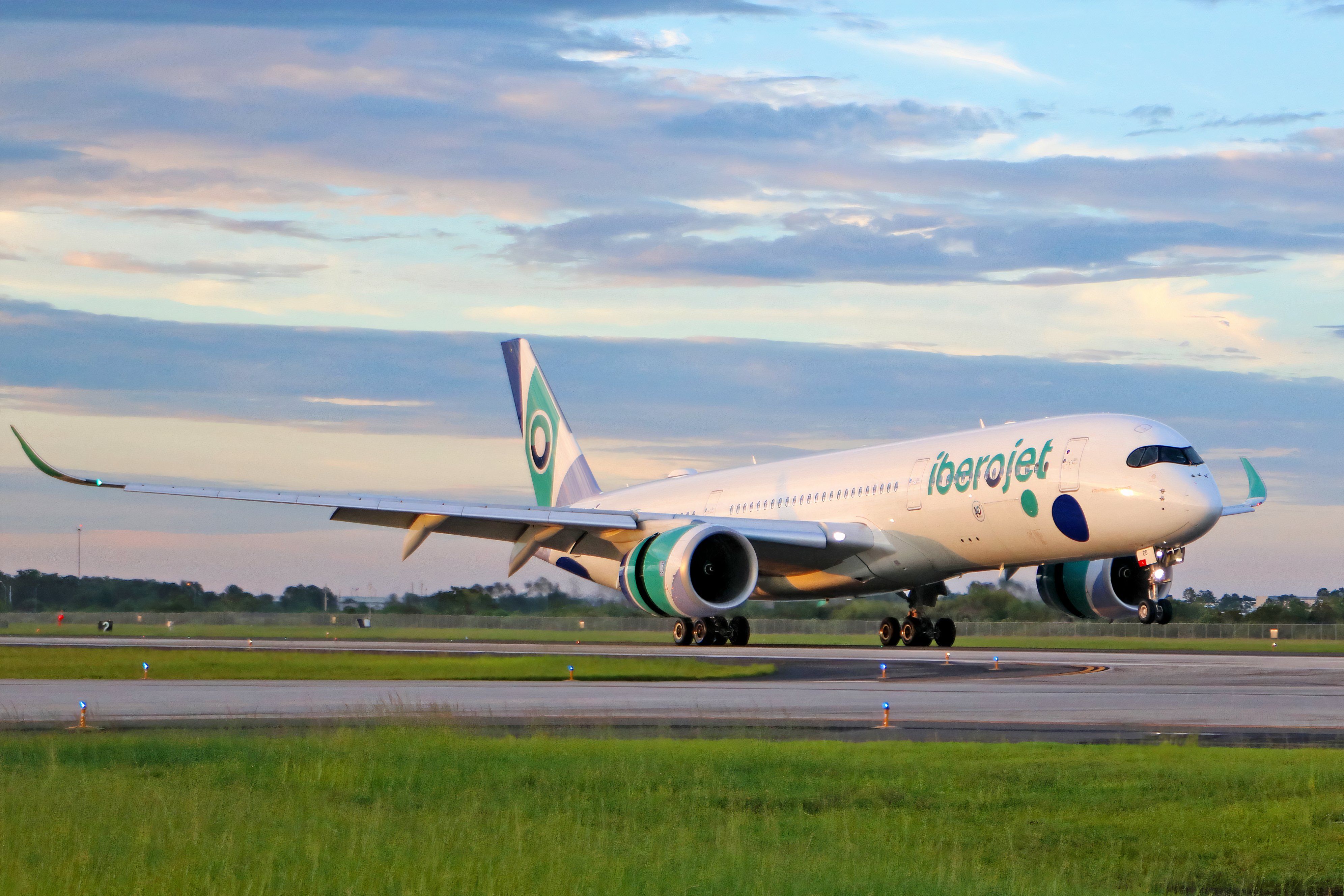 Iberojet’s Airbus A330-900s To Fly LEVEL’s Entire New York JFK Schedule ...