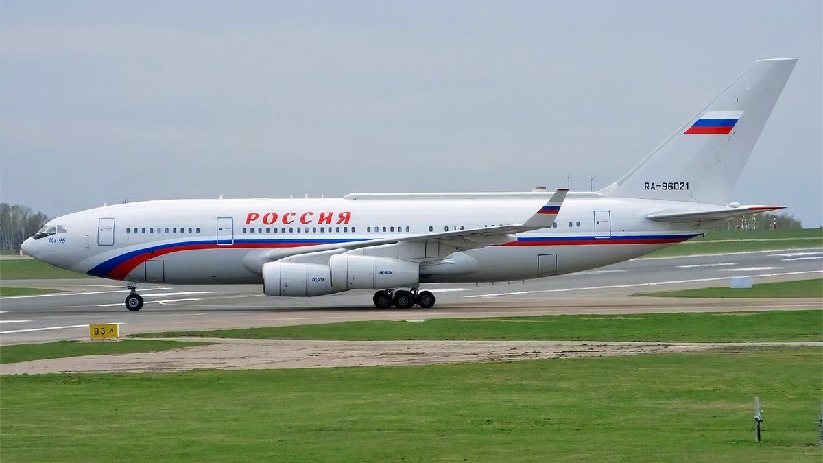 3 Russian Ilyushin Il-96 Fly President Vladimir Putin On 1st Visit To ...