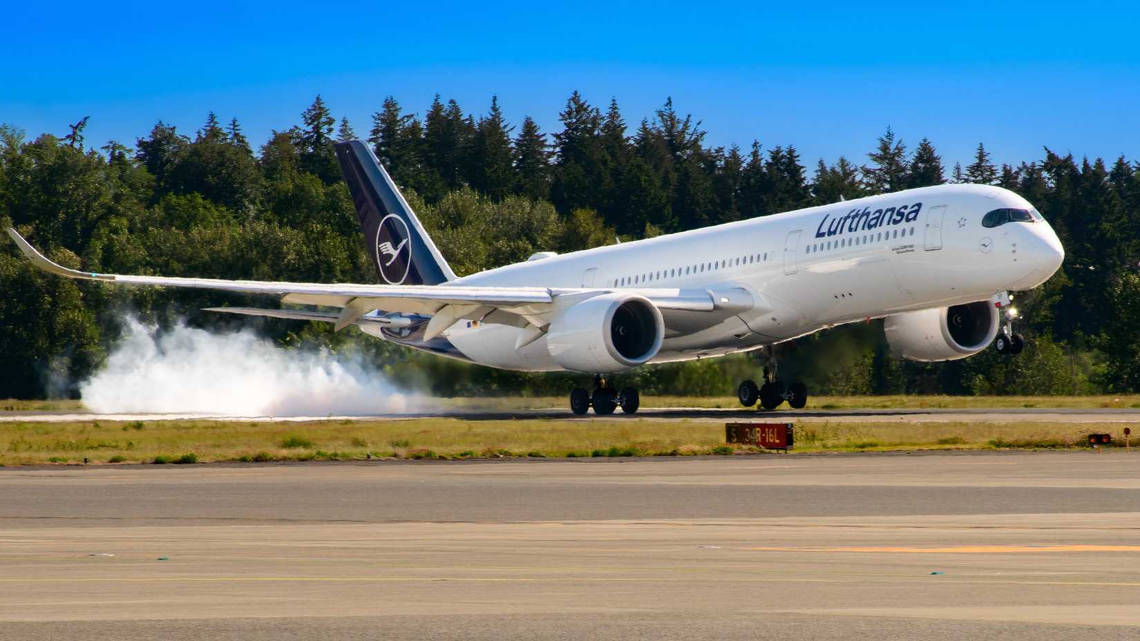 Lufthansa Sells AirPlus Card Business To SAS EuroBonus Bank SEB For ...