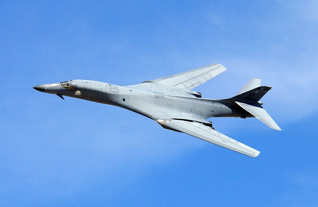 Exploring the B-1B Lancer: America's Supersonic Strategic Bomber