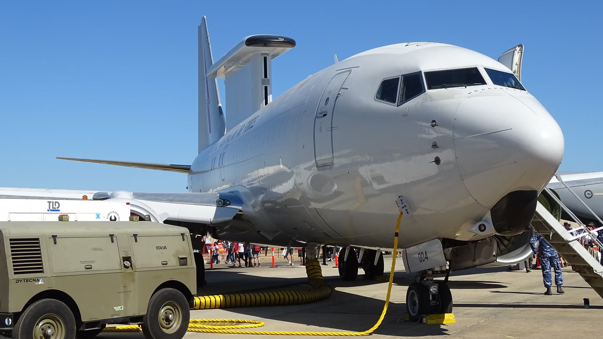 Top 5: The World's Coolest Modified Boeing 737s