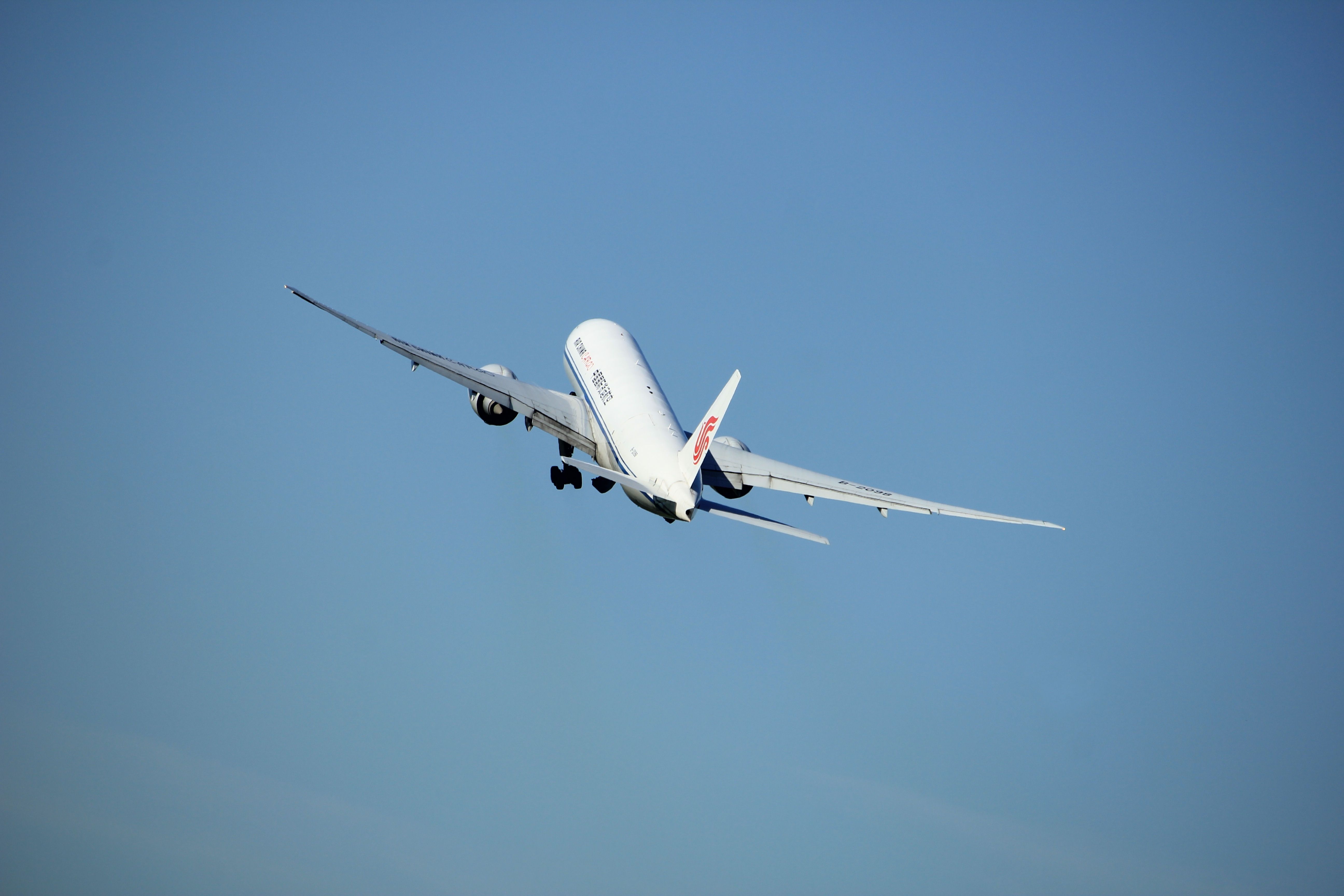 Video: The Boeing 777X Completes Rejected Take Off