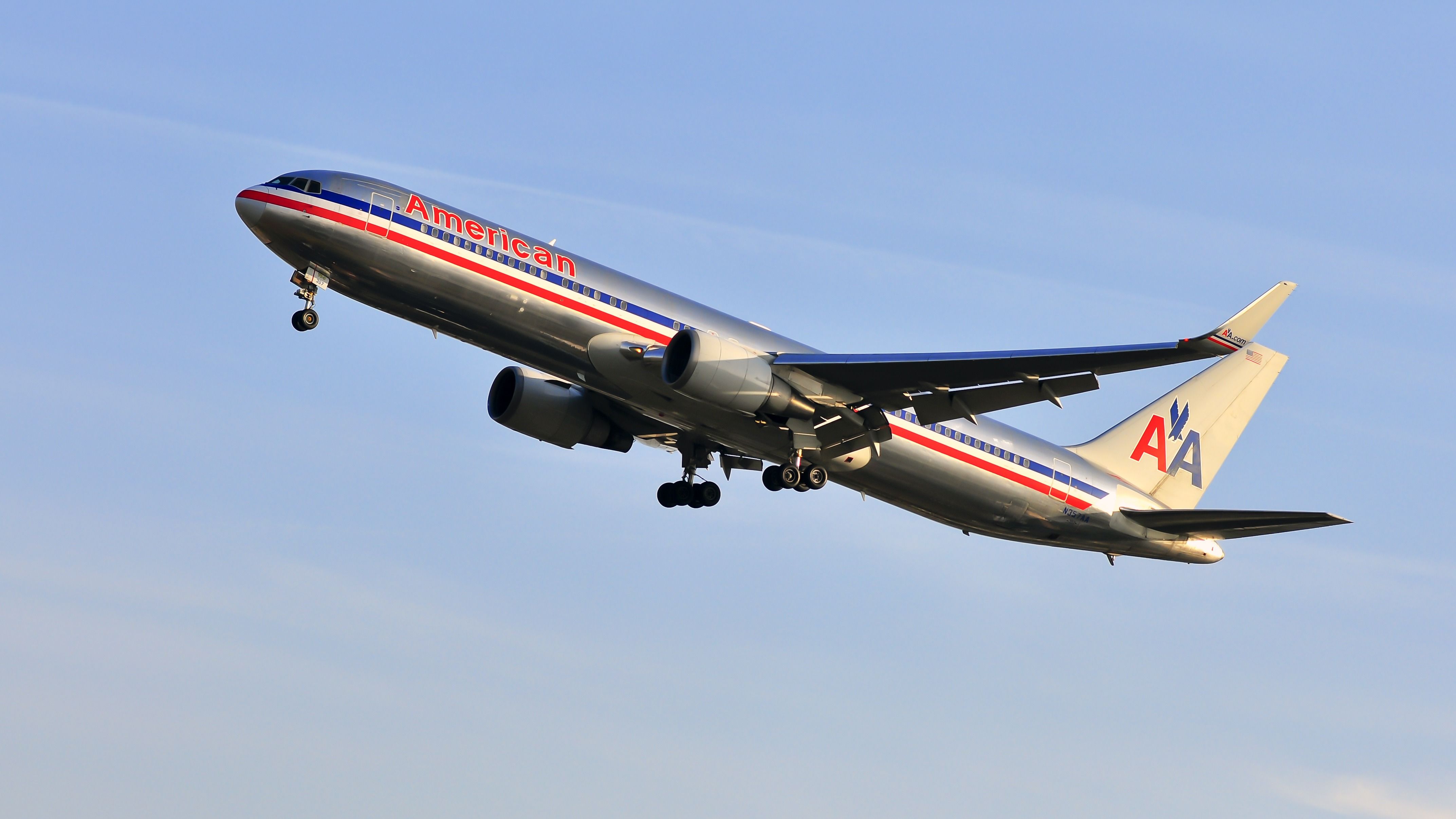 Throwback: When American Airlines Said Goodbye To Five Aircraft Types ...