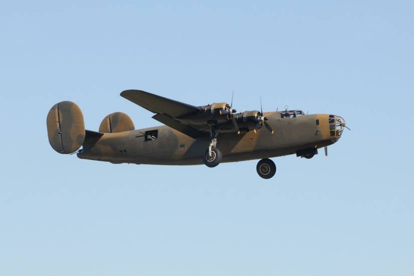What Were The Key Differences Between The USAAF B-17 Flying Fortress ...