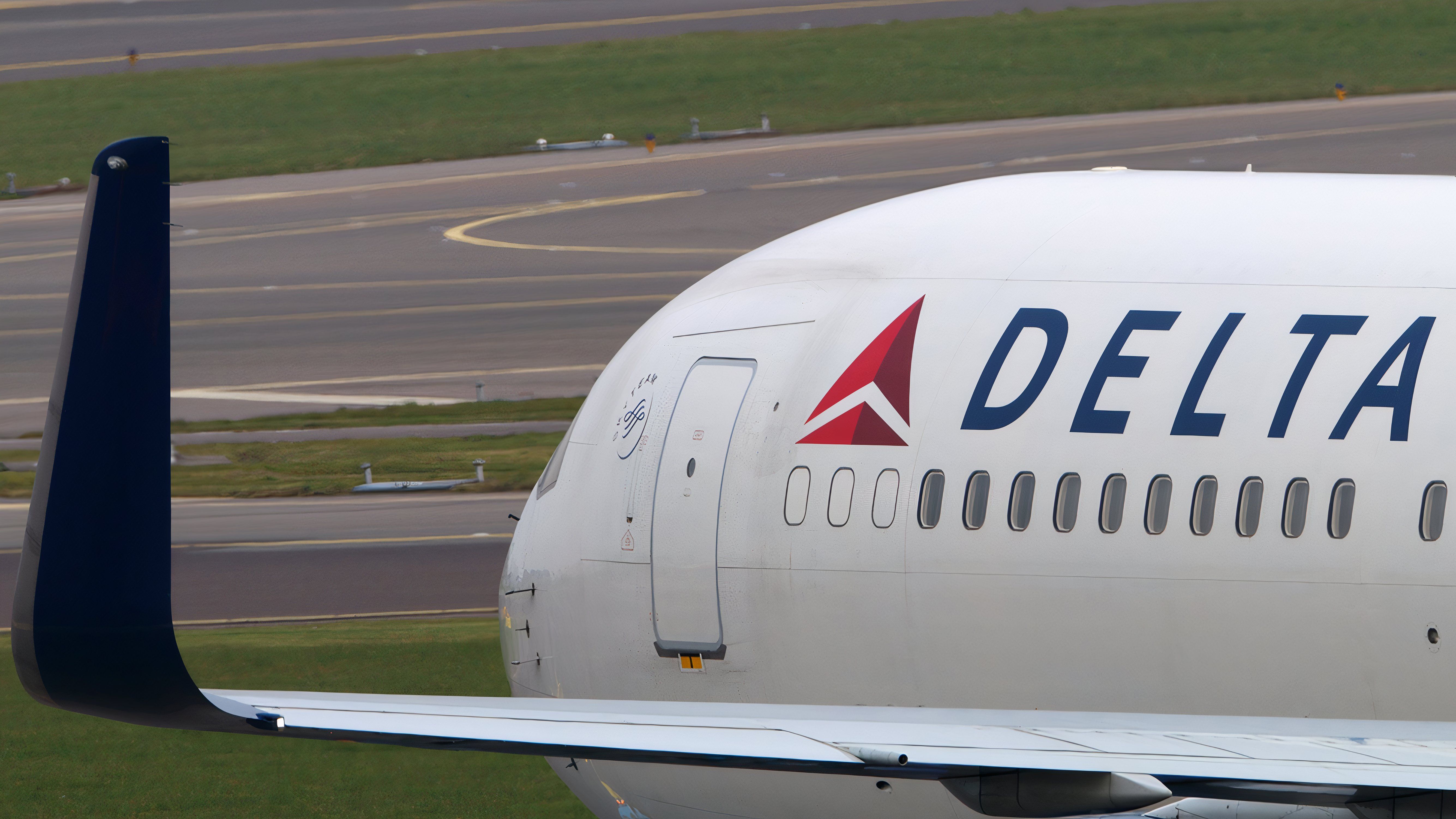 UK Releases Final Bulletin Over Delta Air Lines Boeing 767 Engine ...