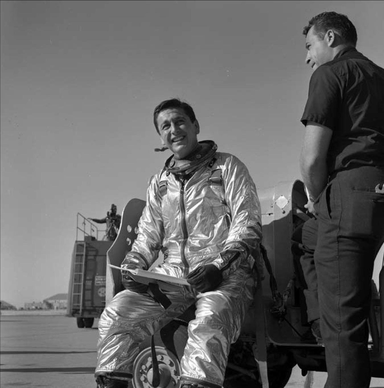 5 Famous US Military Test Pilots And The Planes They Flew