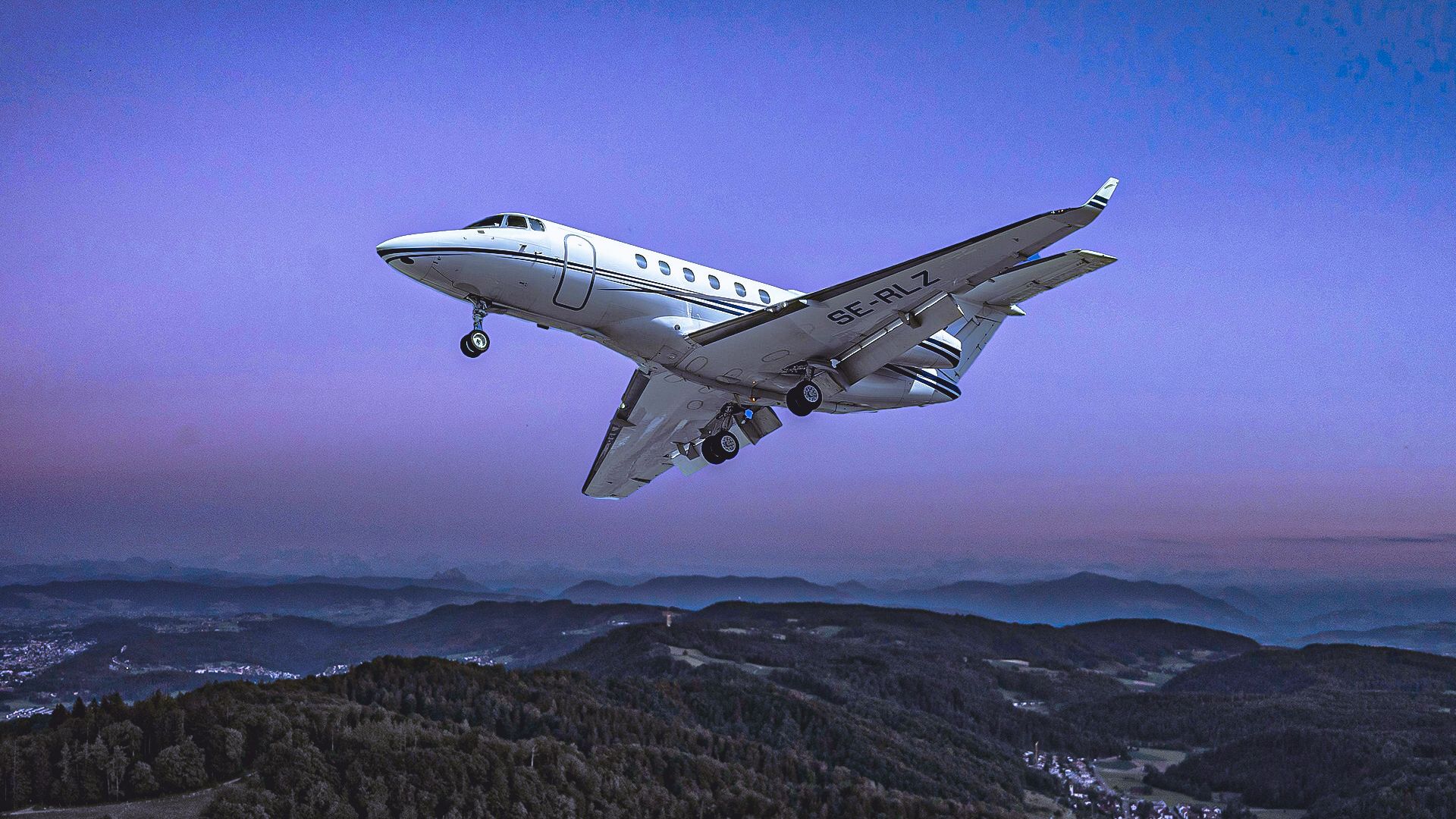 What Services Does Jet Linx Aviation Offer?