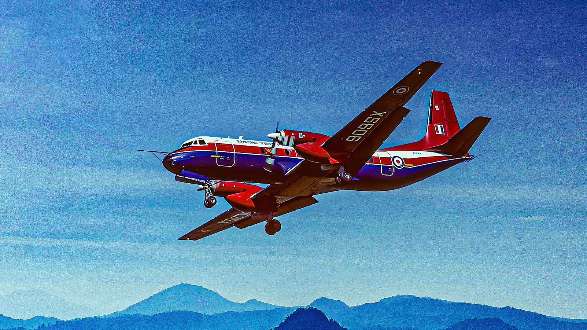 Known For Its Kneeling Landing Gear: What Was The Hawker Siddeley Andover?